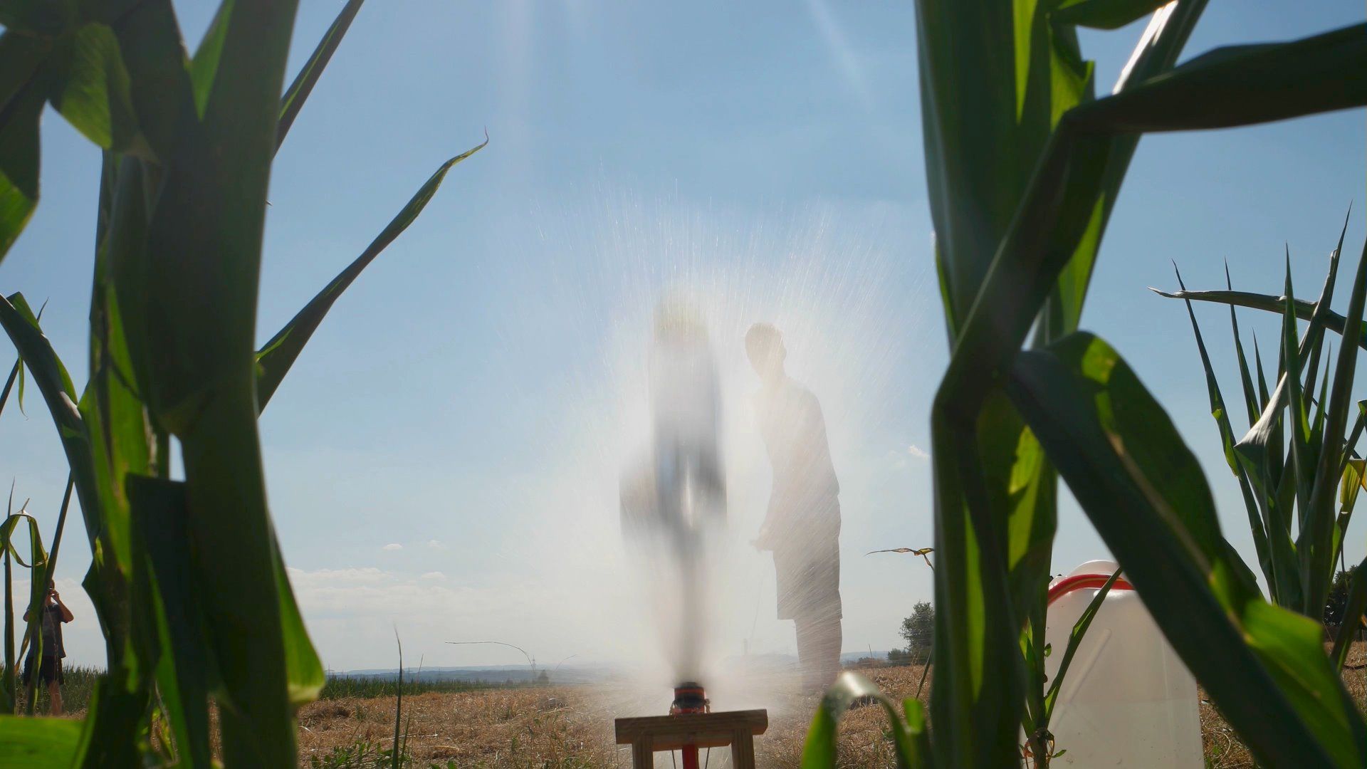 How to Build a Simple Water Rocket : 7 Steps - Instructables