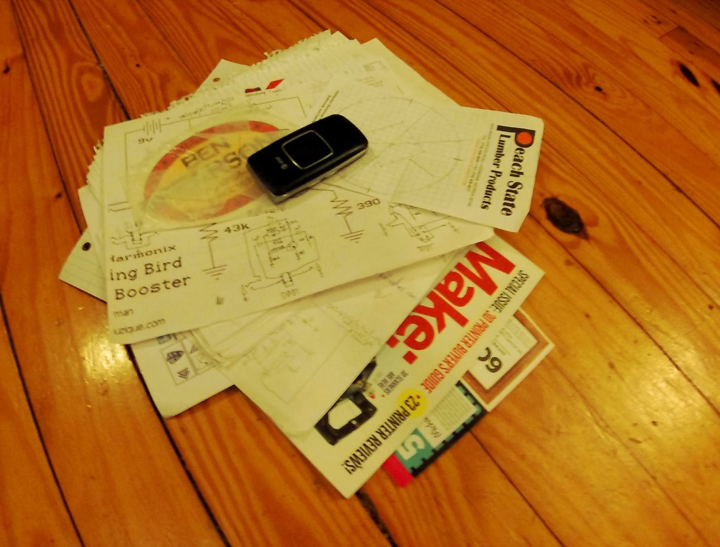 The Easiest Possible Use for Old Phones - Instructables