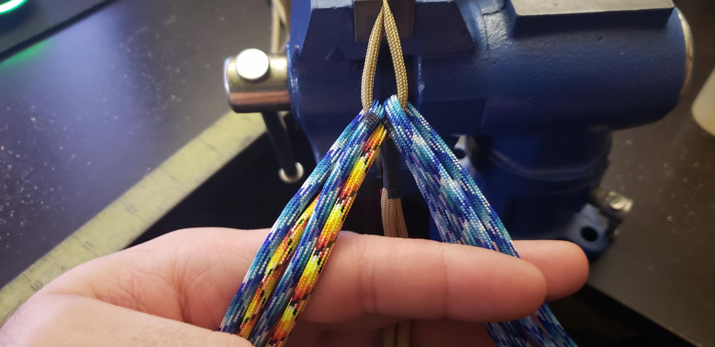 Tygra's Bolo-Whip With Paracord in 16 Plait : 9 Steps (with Pictures ...