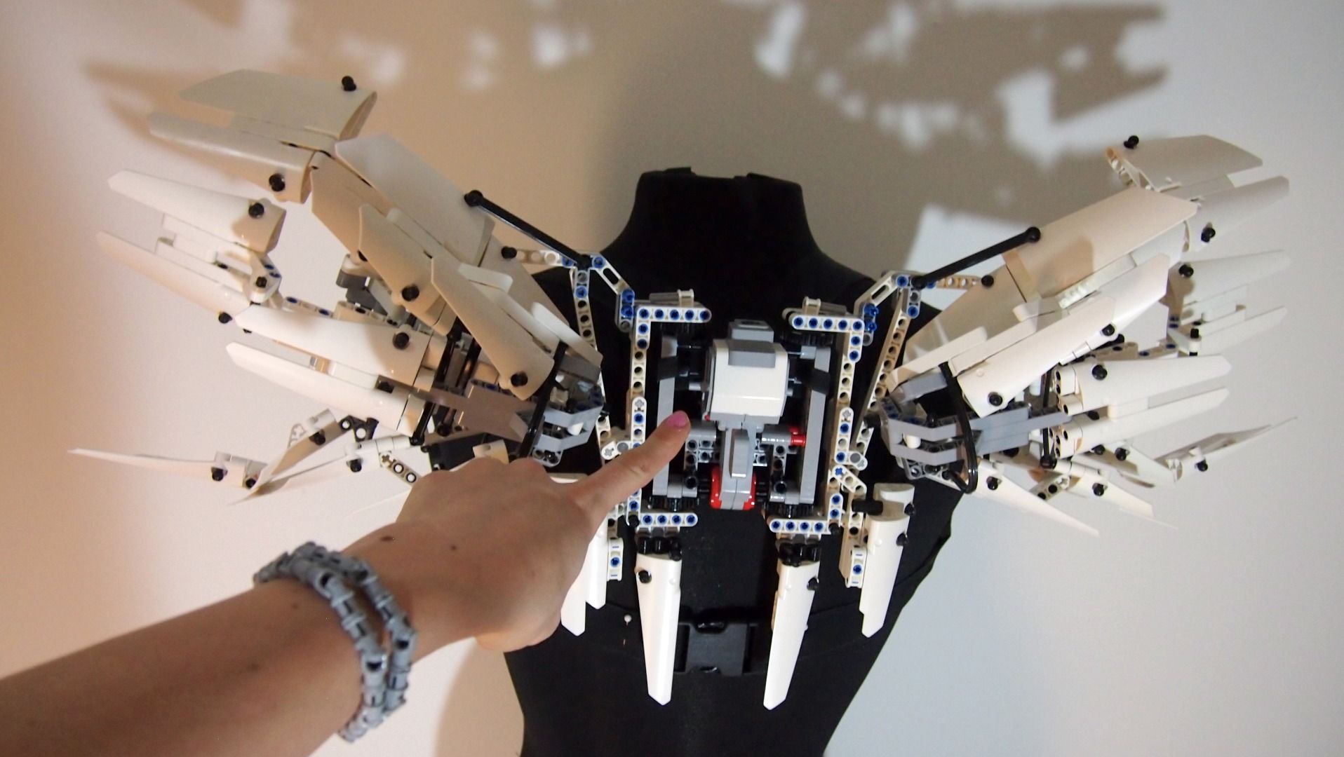 BADASS MECHATRONIC LEGO-MINDSTORMS WINGS : 18 Steps (with Pictures ...