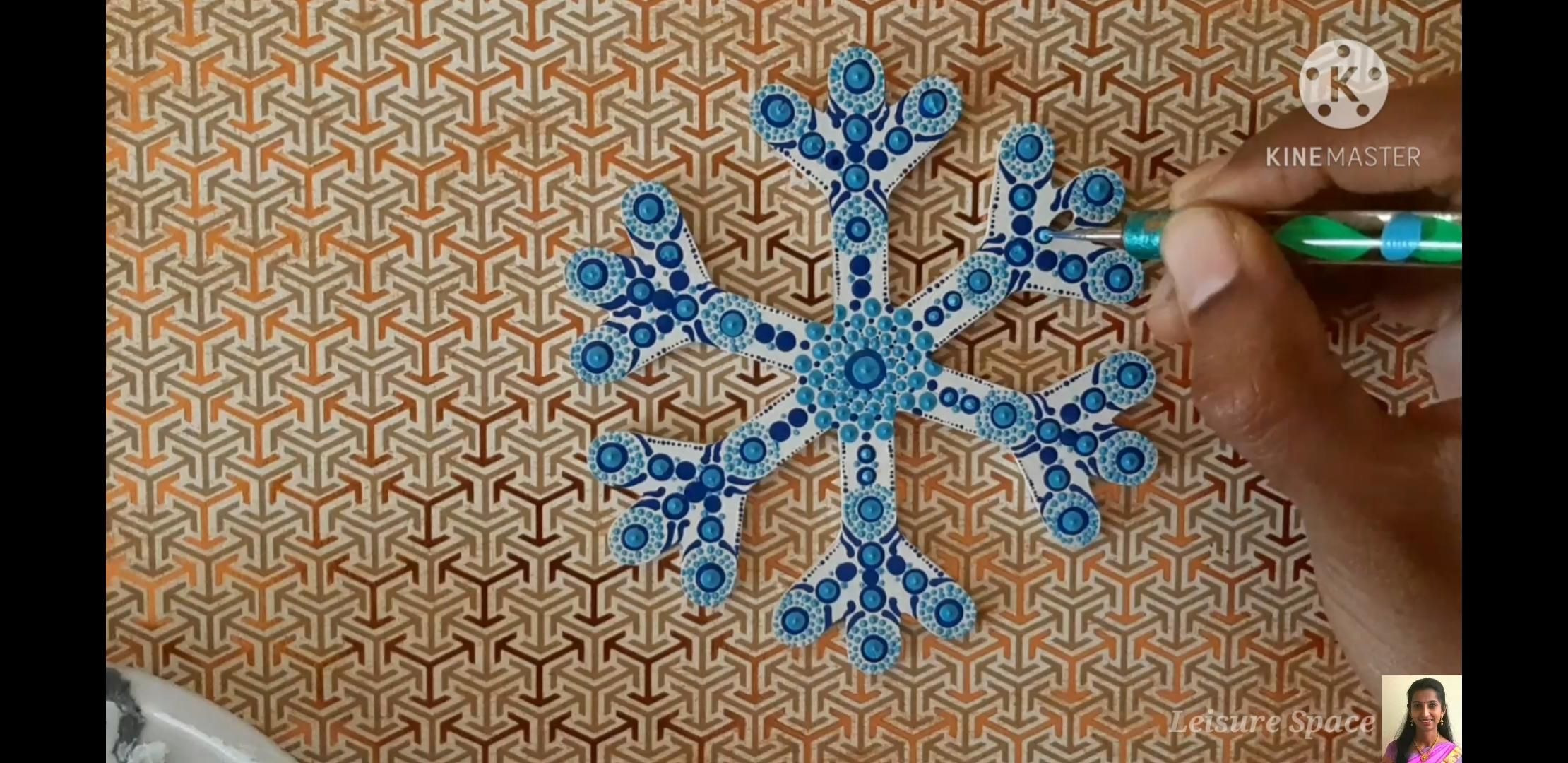 How to Dot Paint Christmas Ornaments - Snowflake Christmas Ornament DIY ...