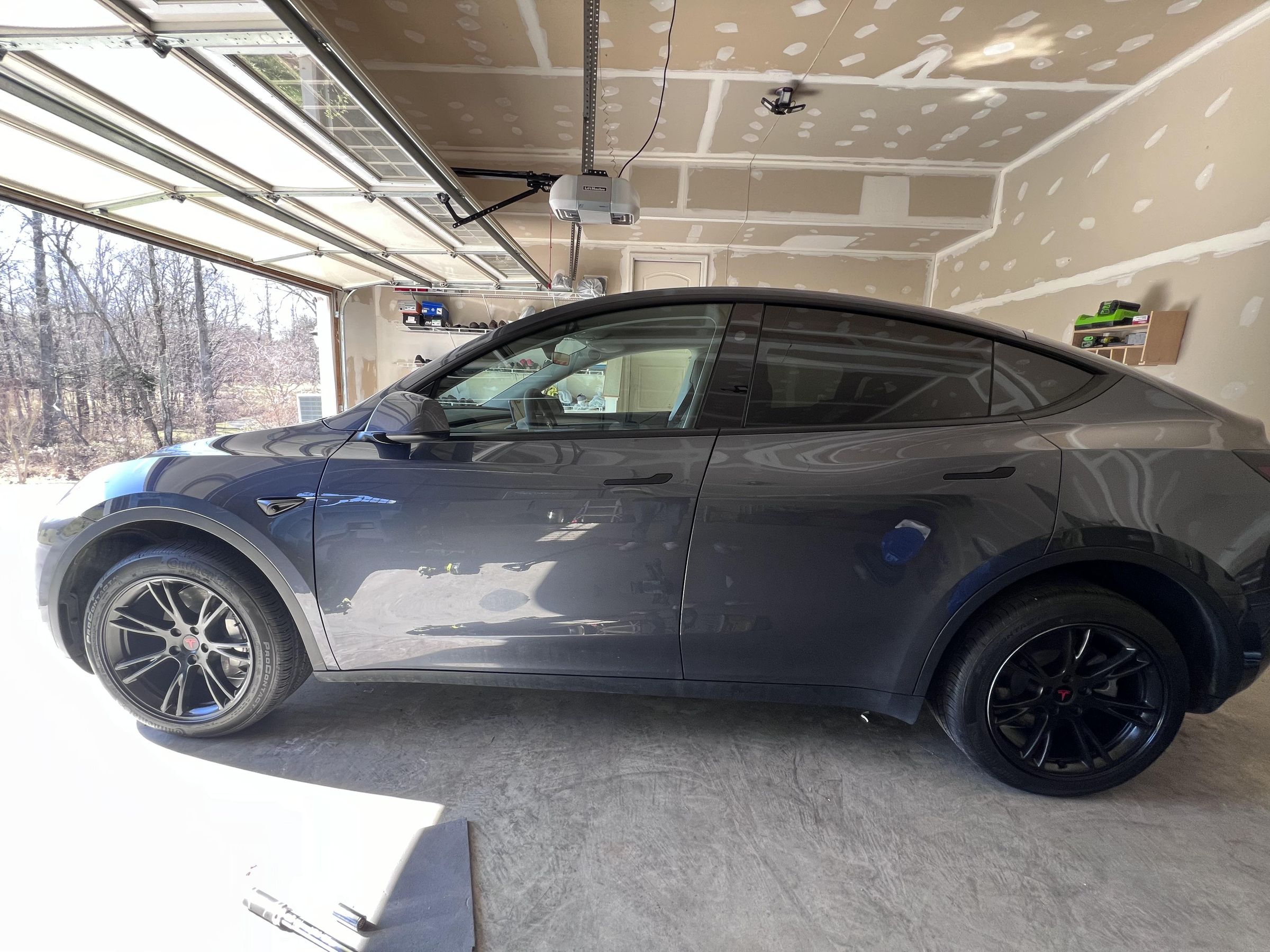Customize Your Tesla Model Y: a Step-by-Step Guide to Plasti Dipping ...