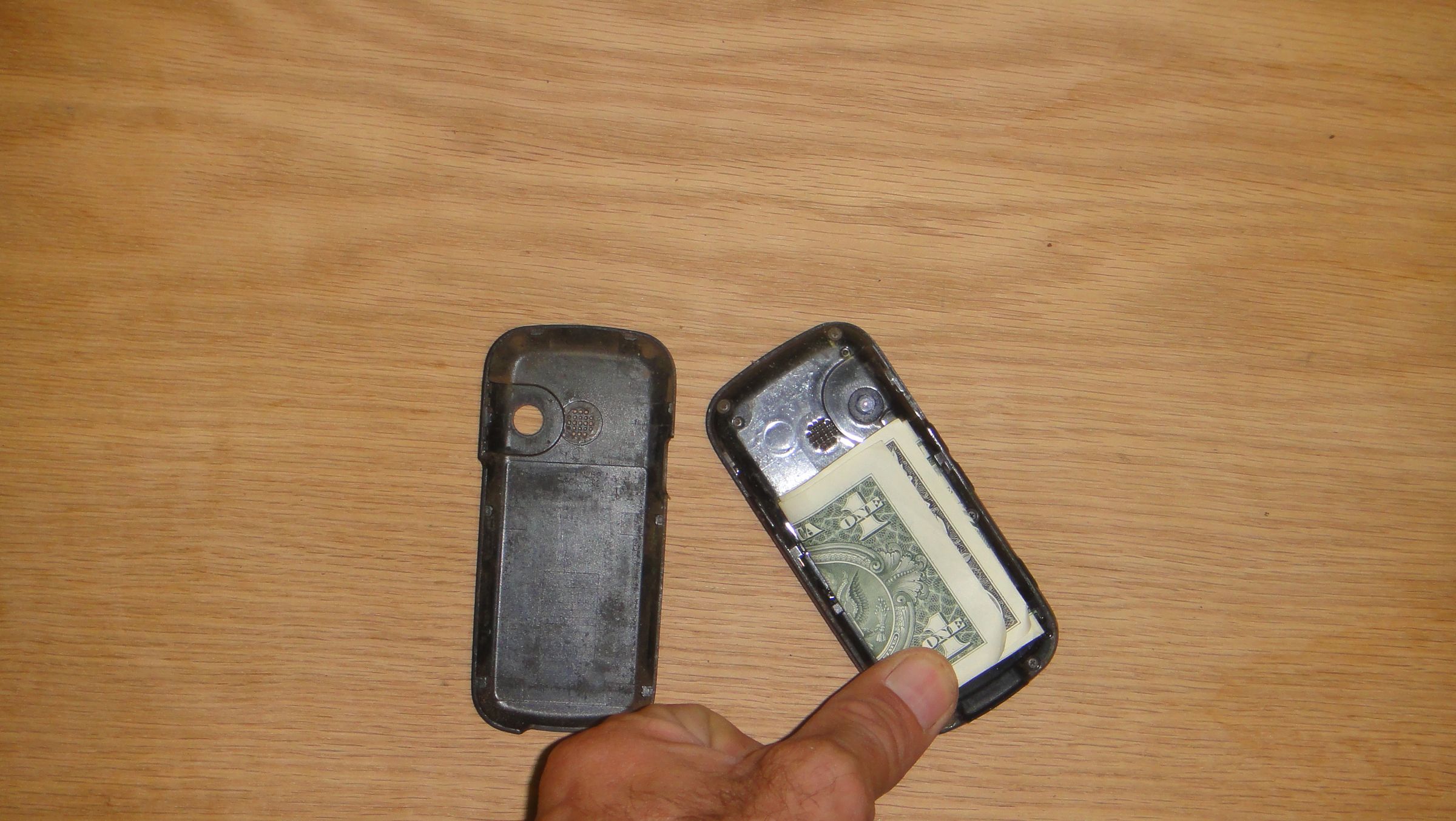 Secret Hiding Place in Your Cell Phone(not an Iphone) - Instructables