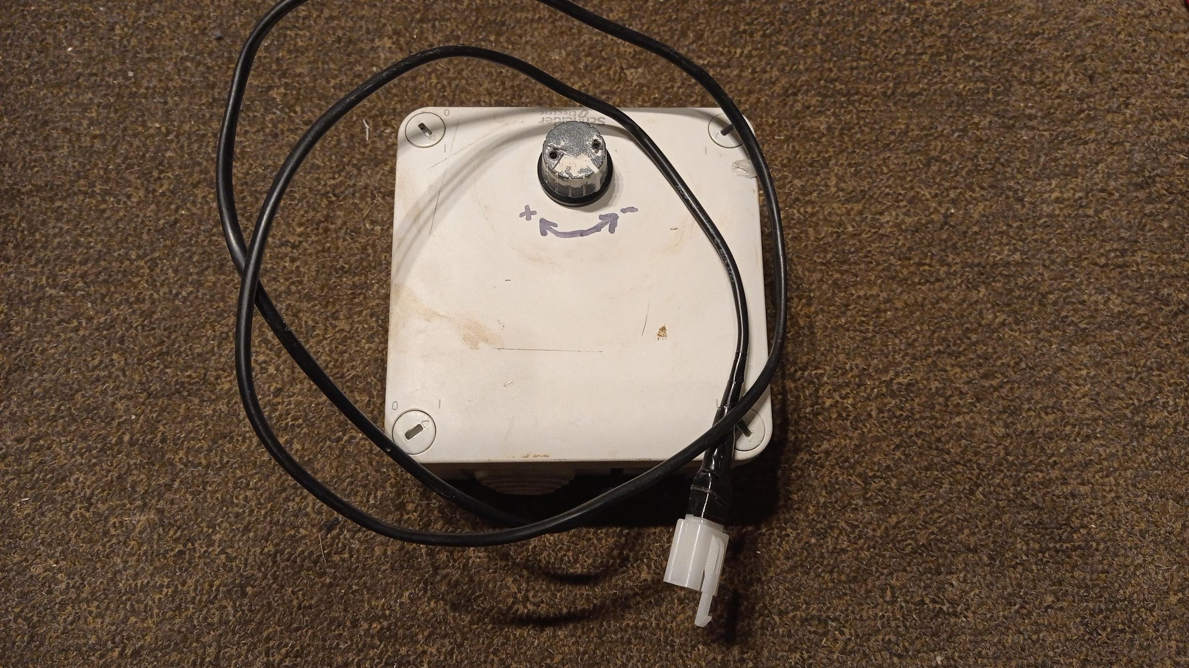 Simple Electric Pottery Wheel : 4 Steps - Instructables