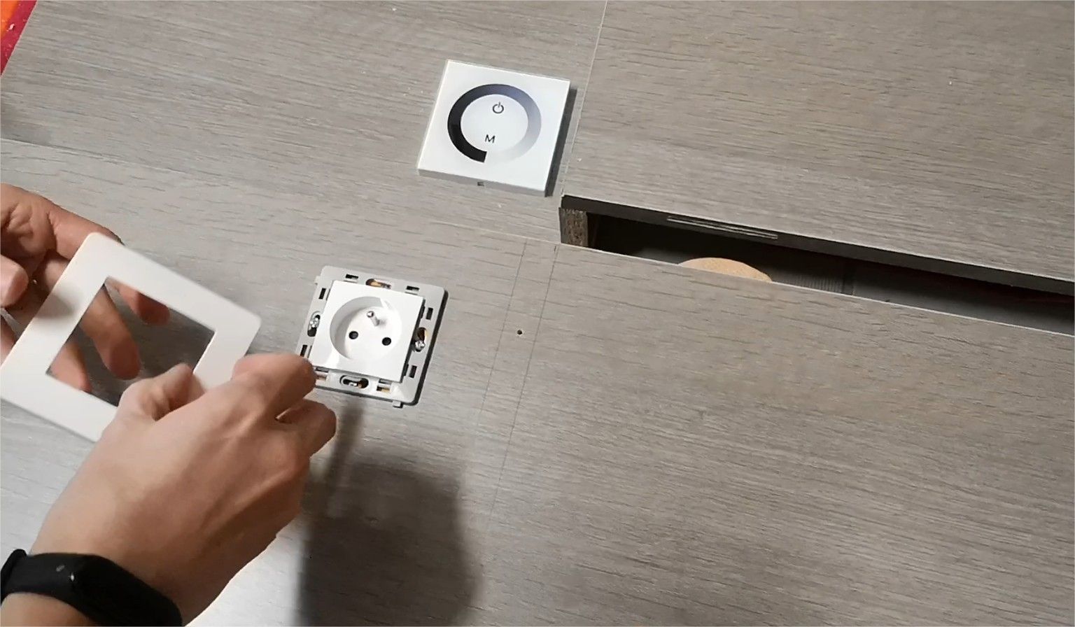 Headboard With Integrated Bedside Tables and Lighting : 14 Steps (with ...