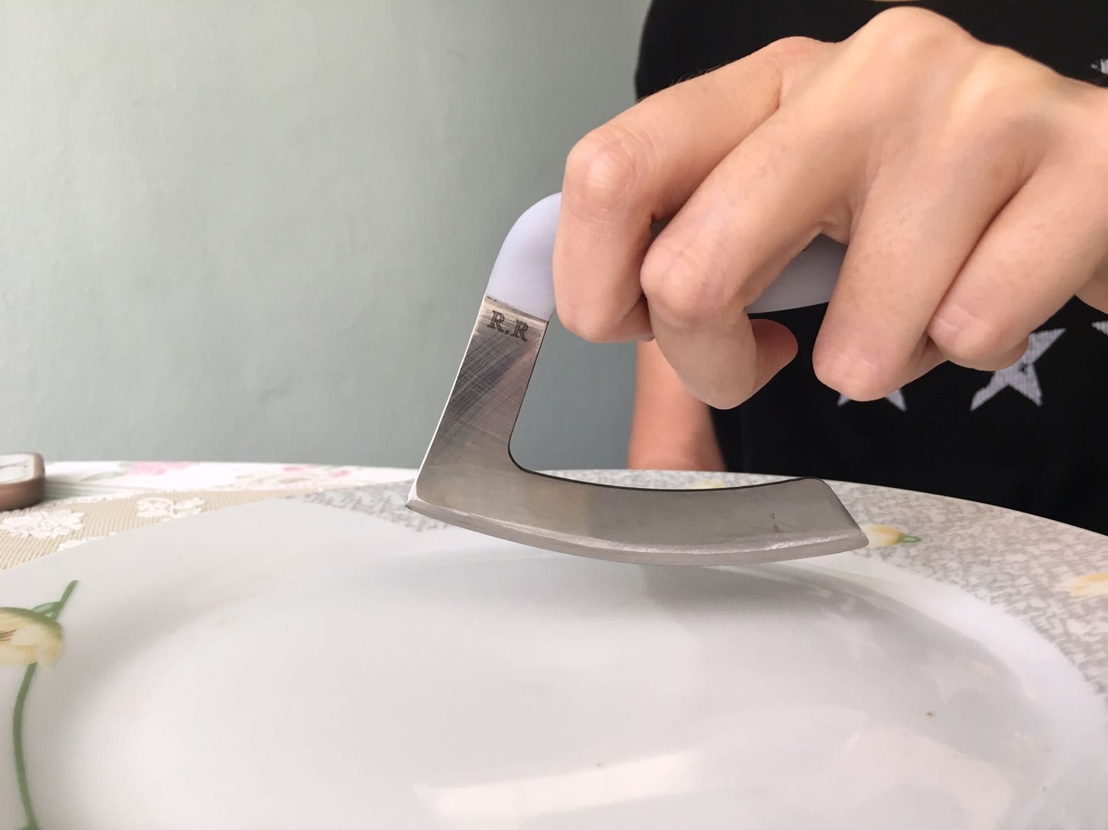 One Handed Cutting Knife : 7 Steps (with Pictures) - Instructables