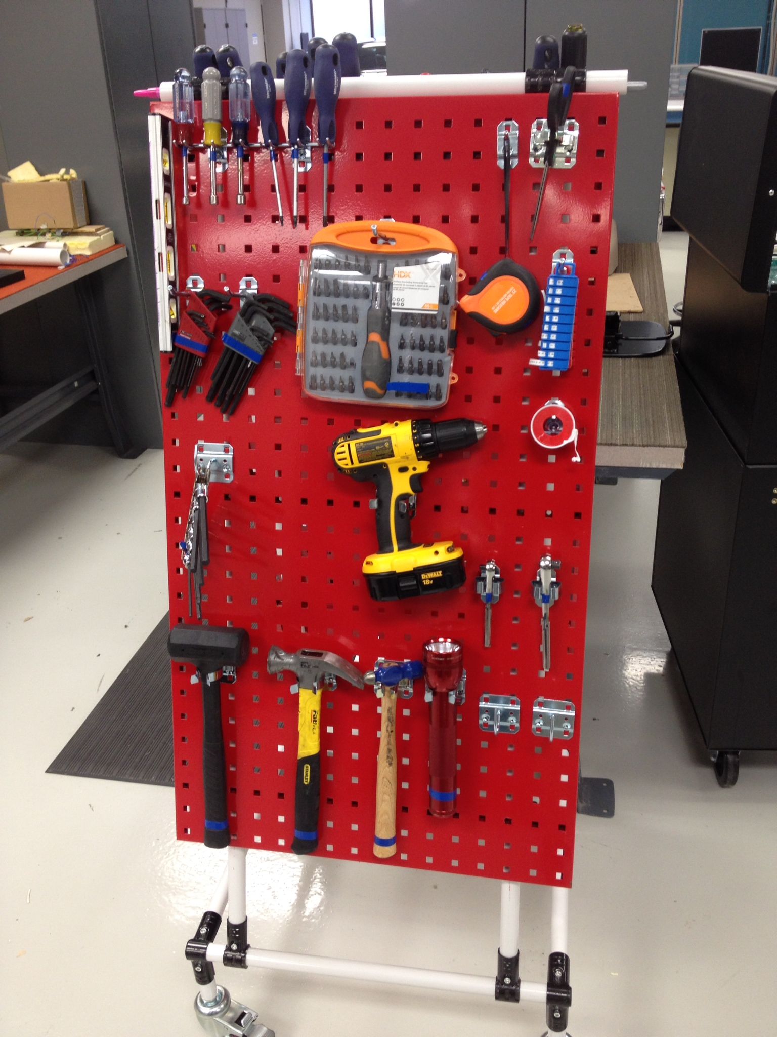 Rolling Tool Board : 5 Steps - Instructables
