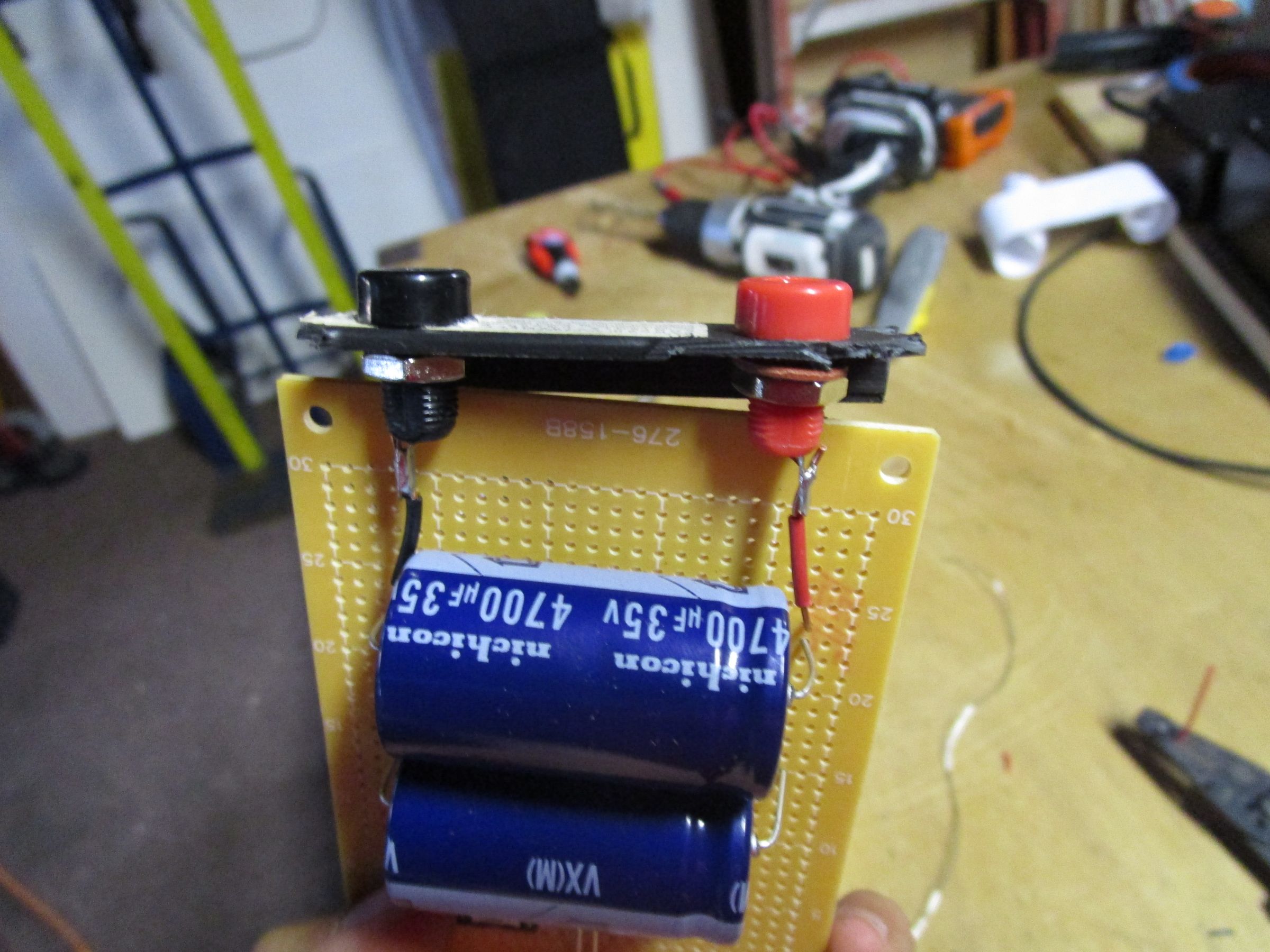 Rechargeable Handheld Capacitor Flashlight : 7 Steps - Instructables