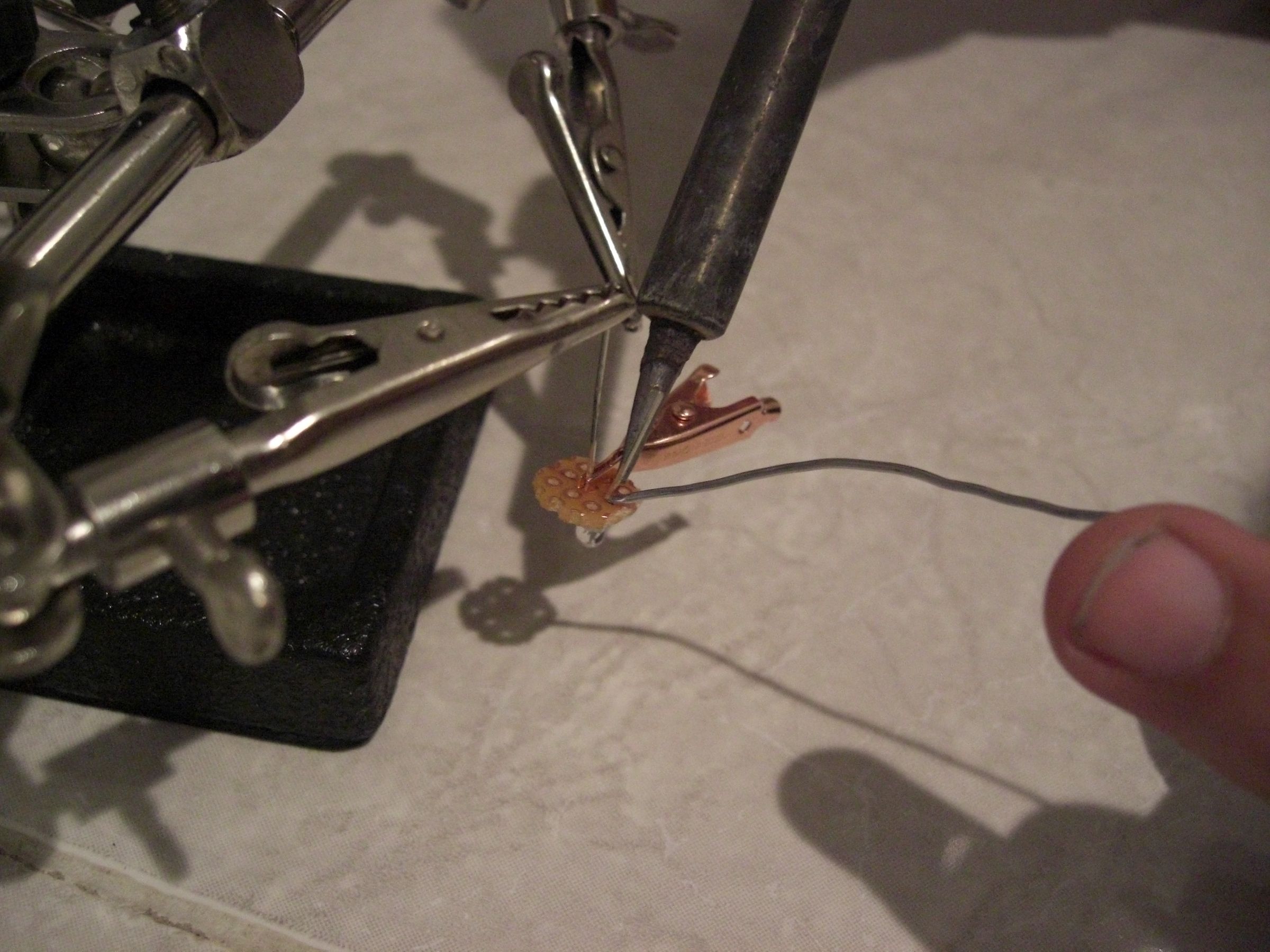 Retrofitting LEDs in a Dynamo Bulb : 12 Steps (with Pictures ...