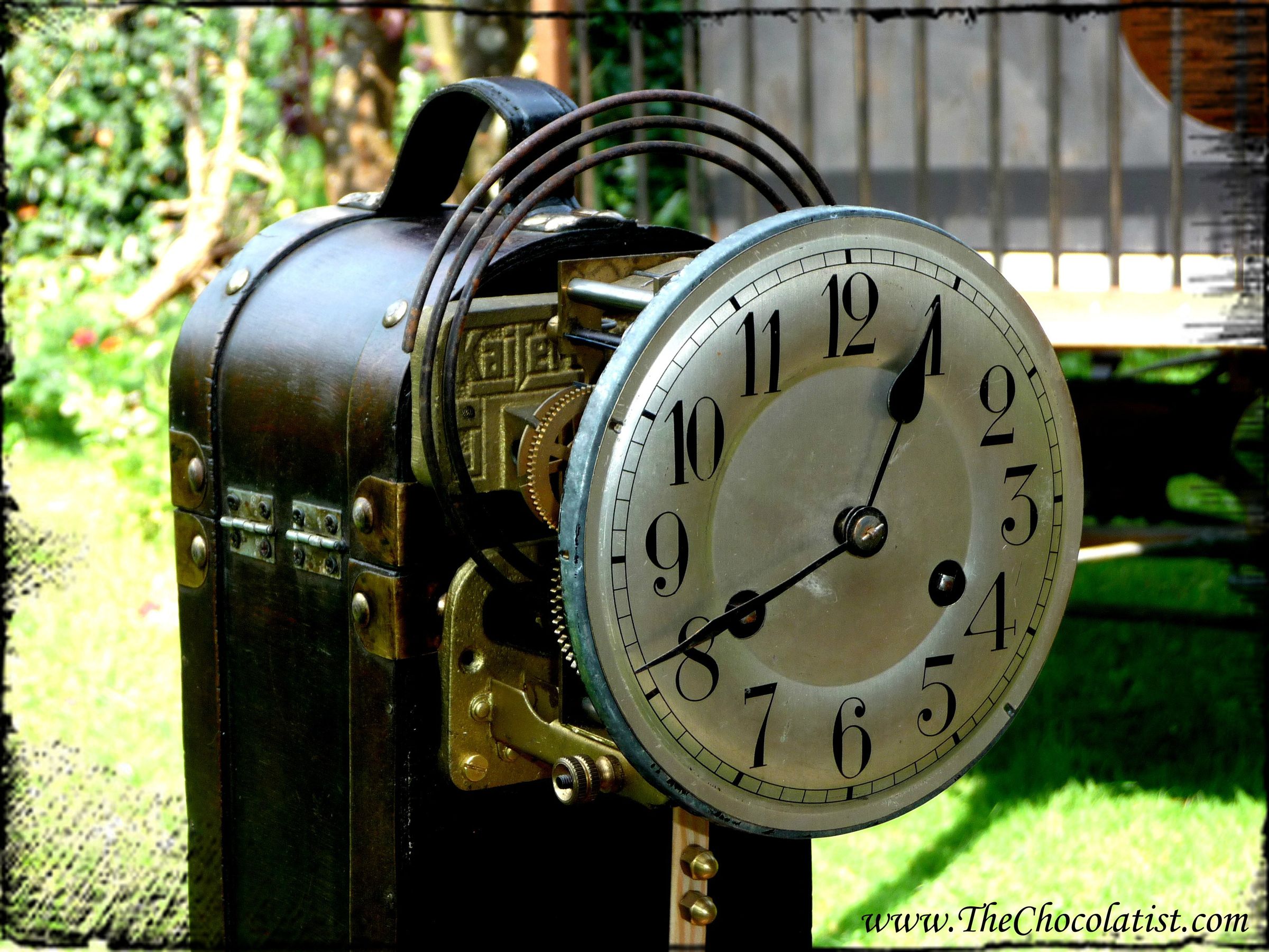 The Steampunk Pendulum Clock of the Airship Pirate : 5 Steps ...
