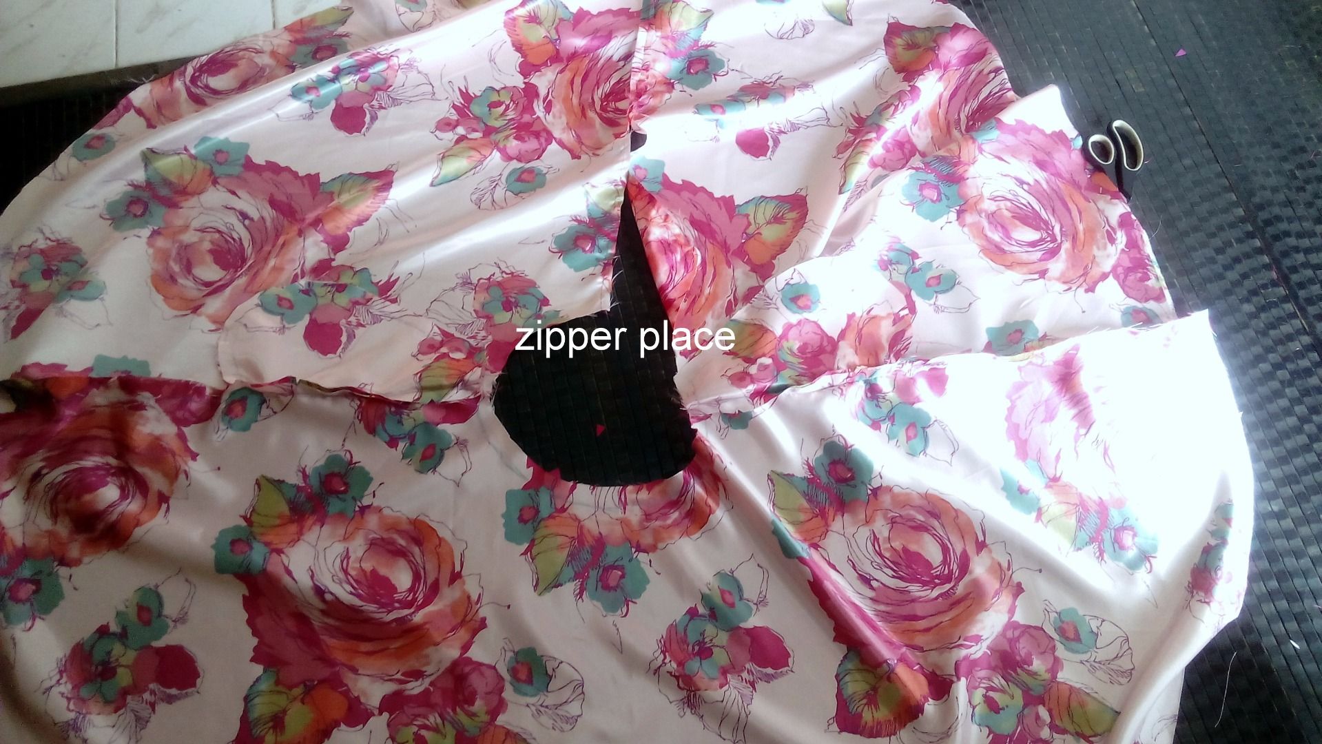 The Full Rolled Collar Dress : 6 Steps (with Pictures) - Instructables