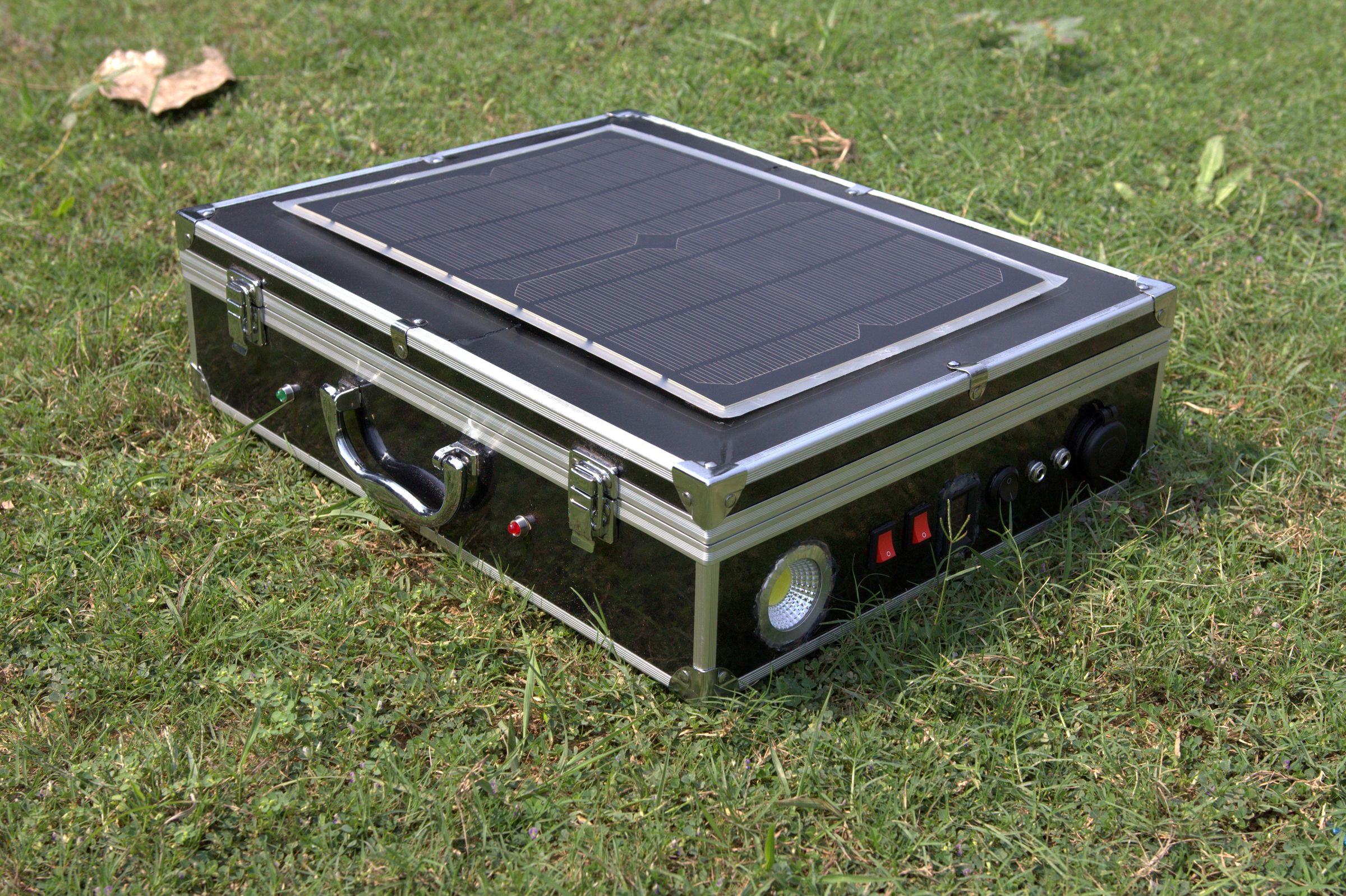 DIY Solar Power Generator V1.0 : 17 Steps (with Pictures) - Instructables