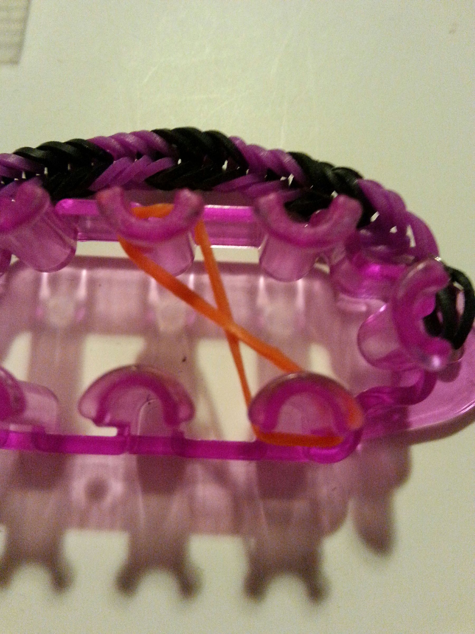 Double X Bracelet (monstertail Loom) : 8 Steps - Instructables