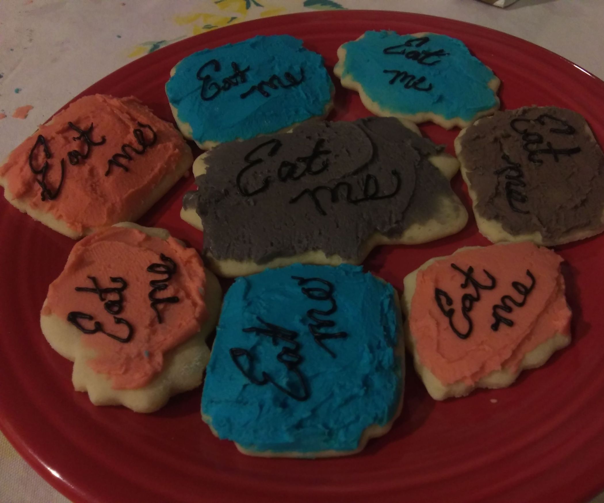 Alice in Wonderland "Eat Me" Cookies : 5 Steps - Instructables