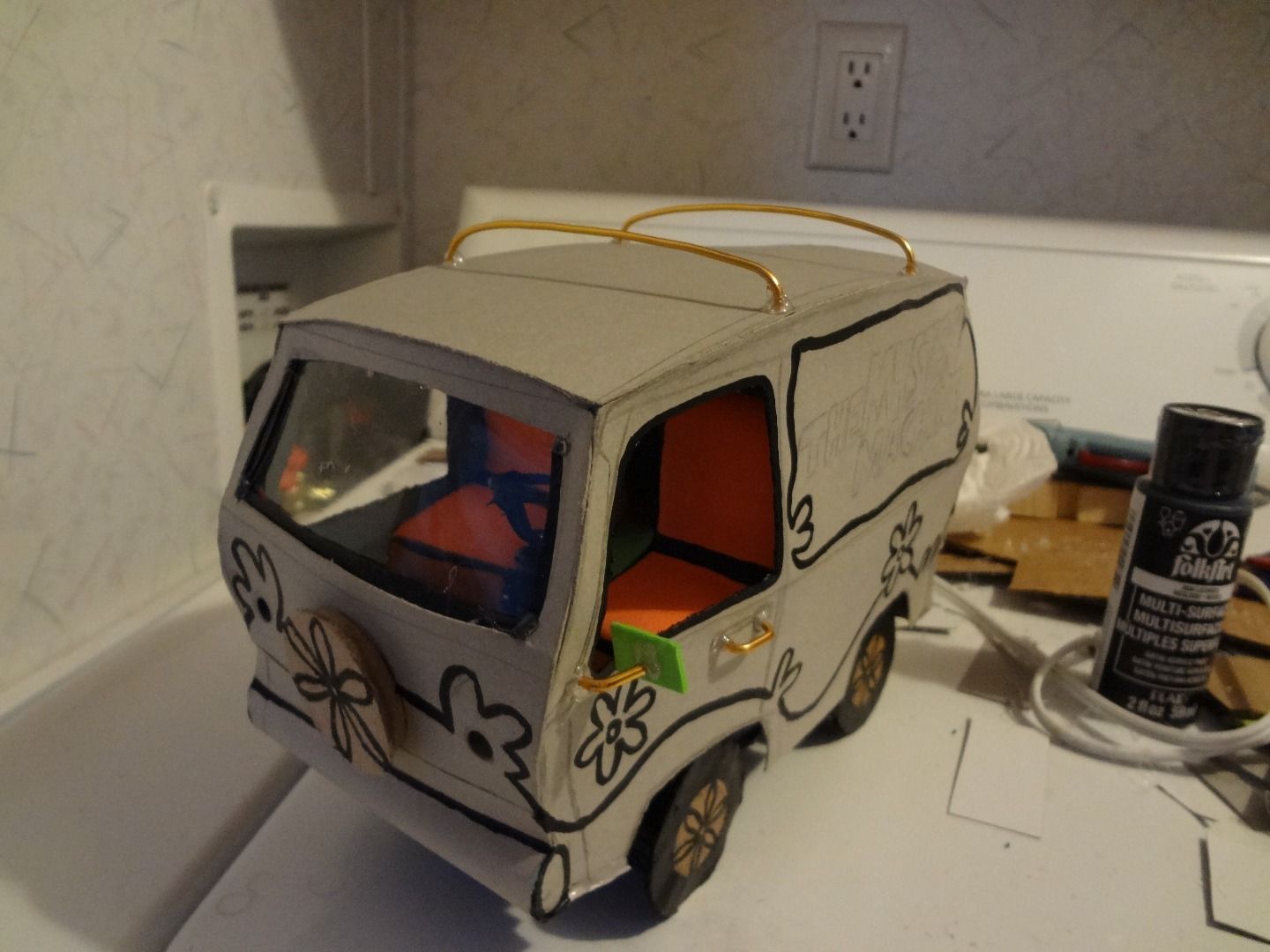 Scooby Doo Cardboard Electric Mystery Machine : 5 Steps - Instructables