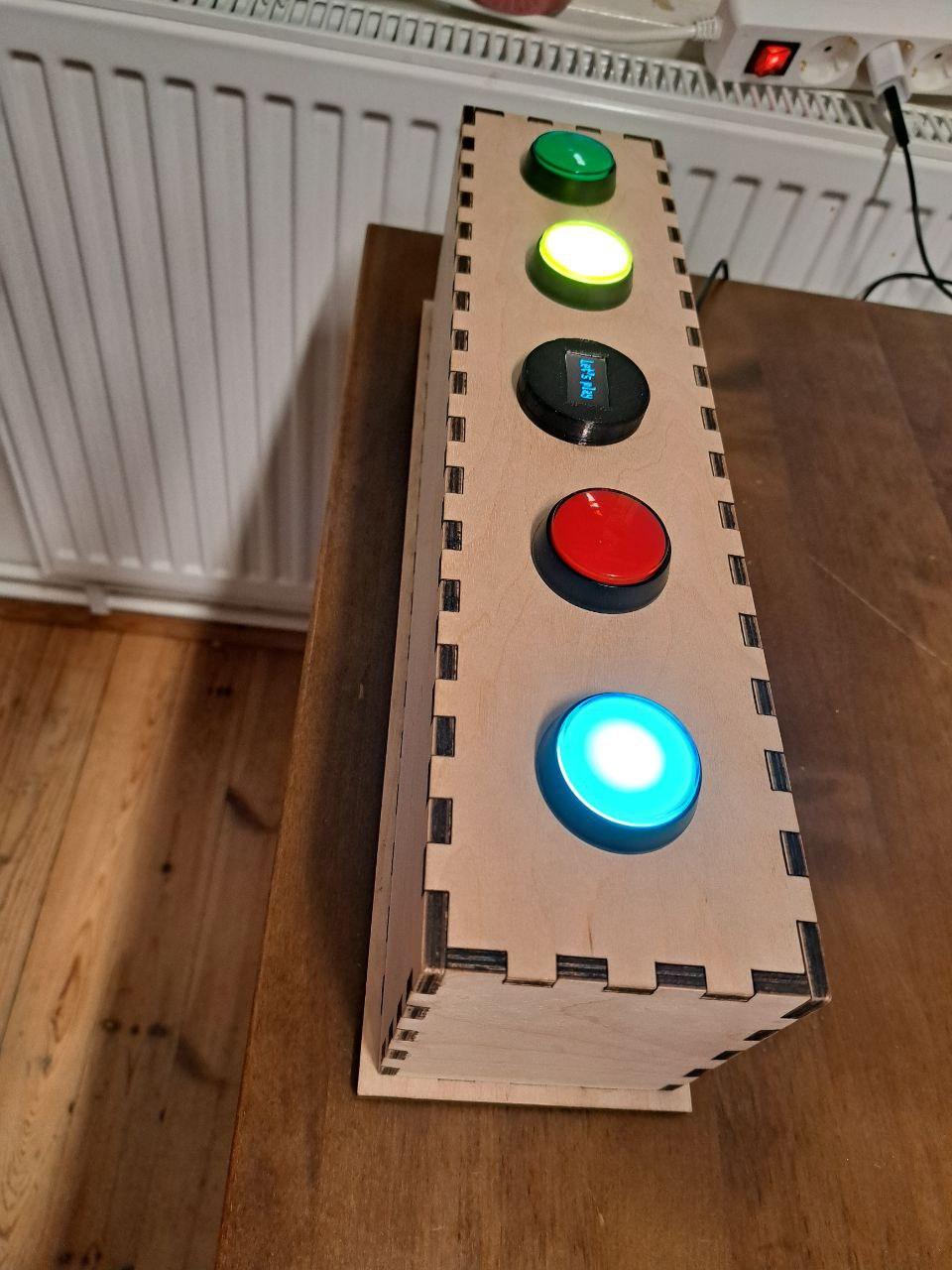 Light Chaser Game : 3 Steps - Instructables
