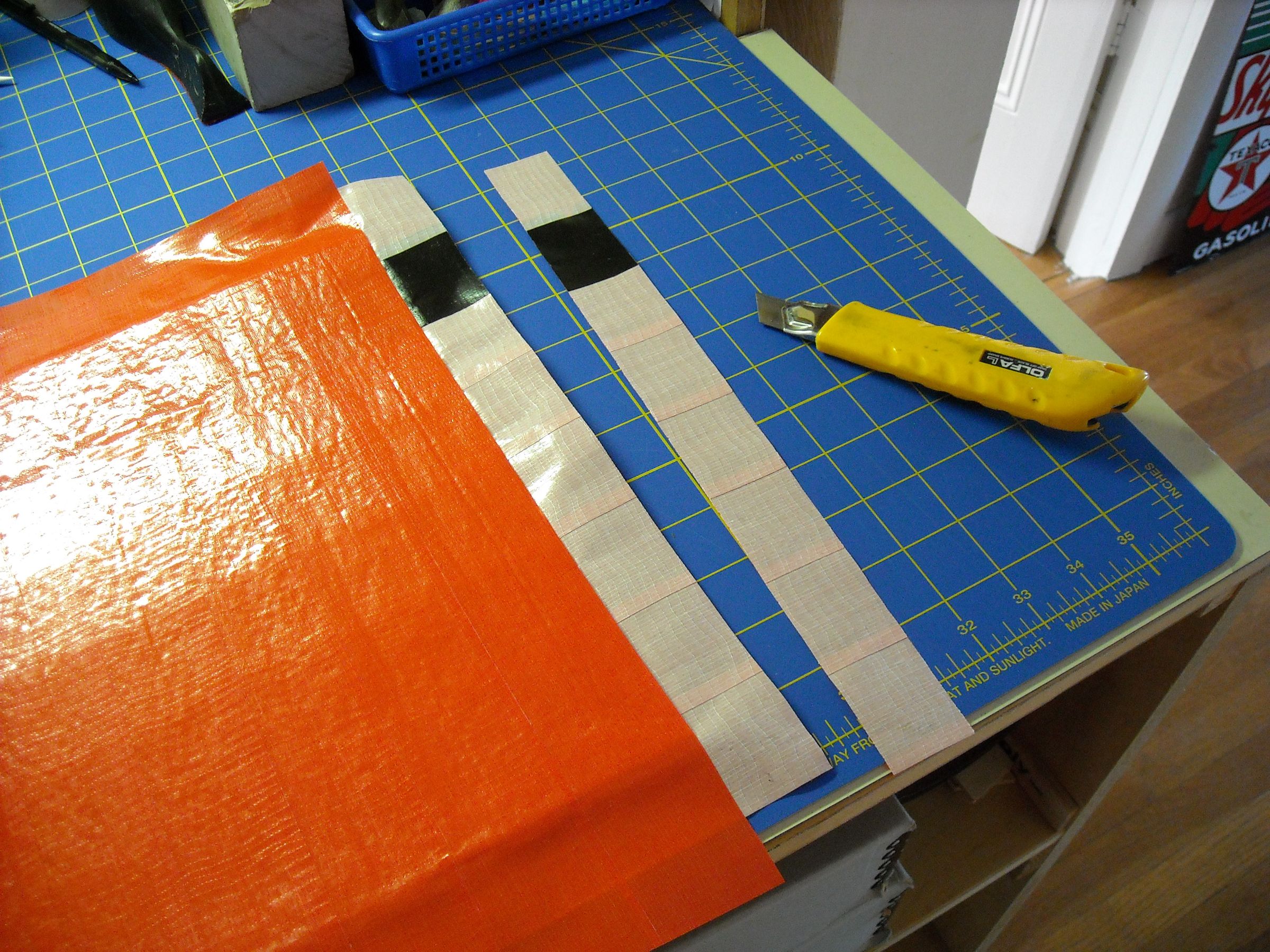 Cushioned Duct Tape Laptop Sleeve : 8 Steps (with Pictures) - Instructables