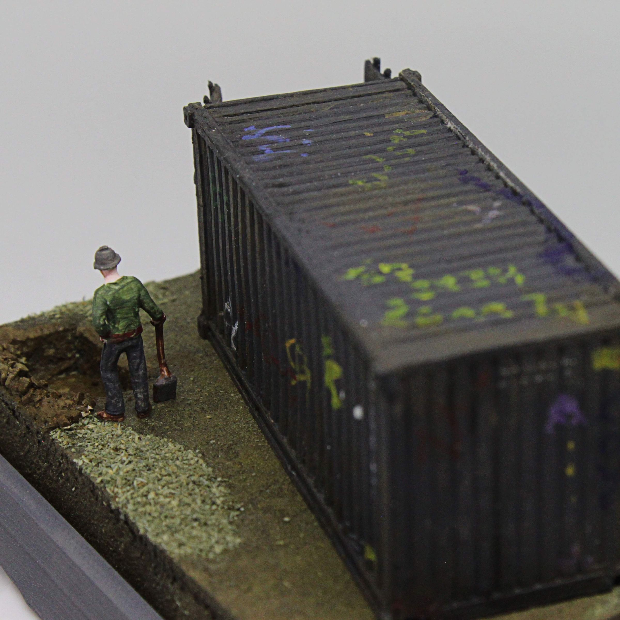 HO Scale Shipping Container Surprise Reveal Diorama. : 8 Steps ...