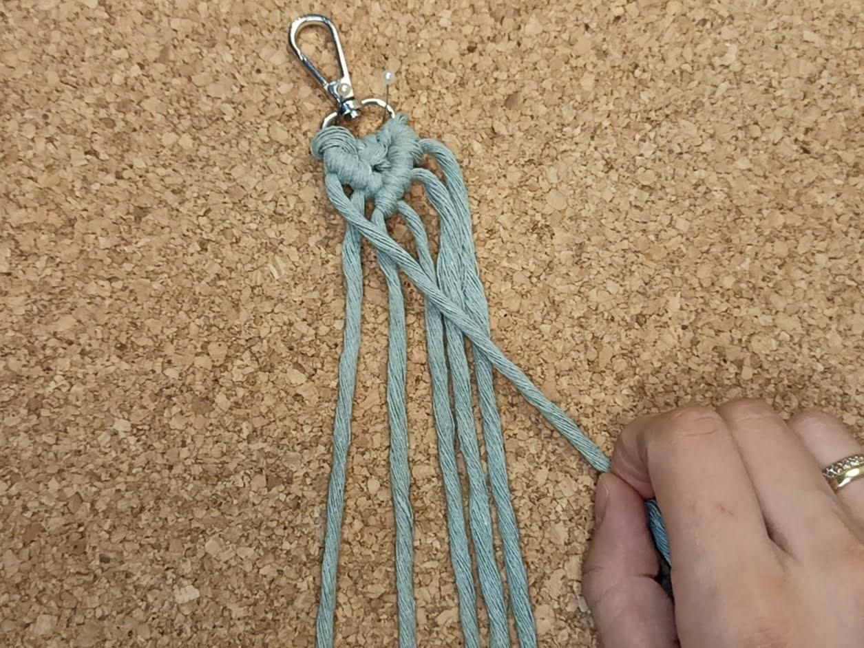 How to Make a Macrame Wristlet Keychain? Step by Step Tutorial for Beginners : 6 Steps (with ...