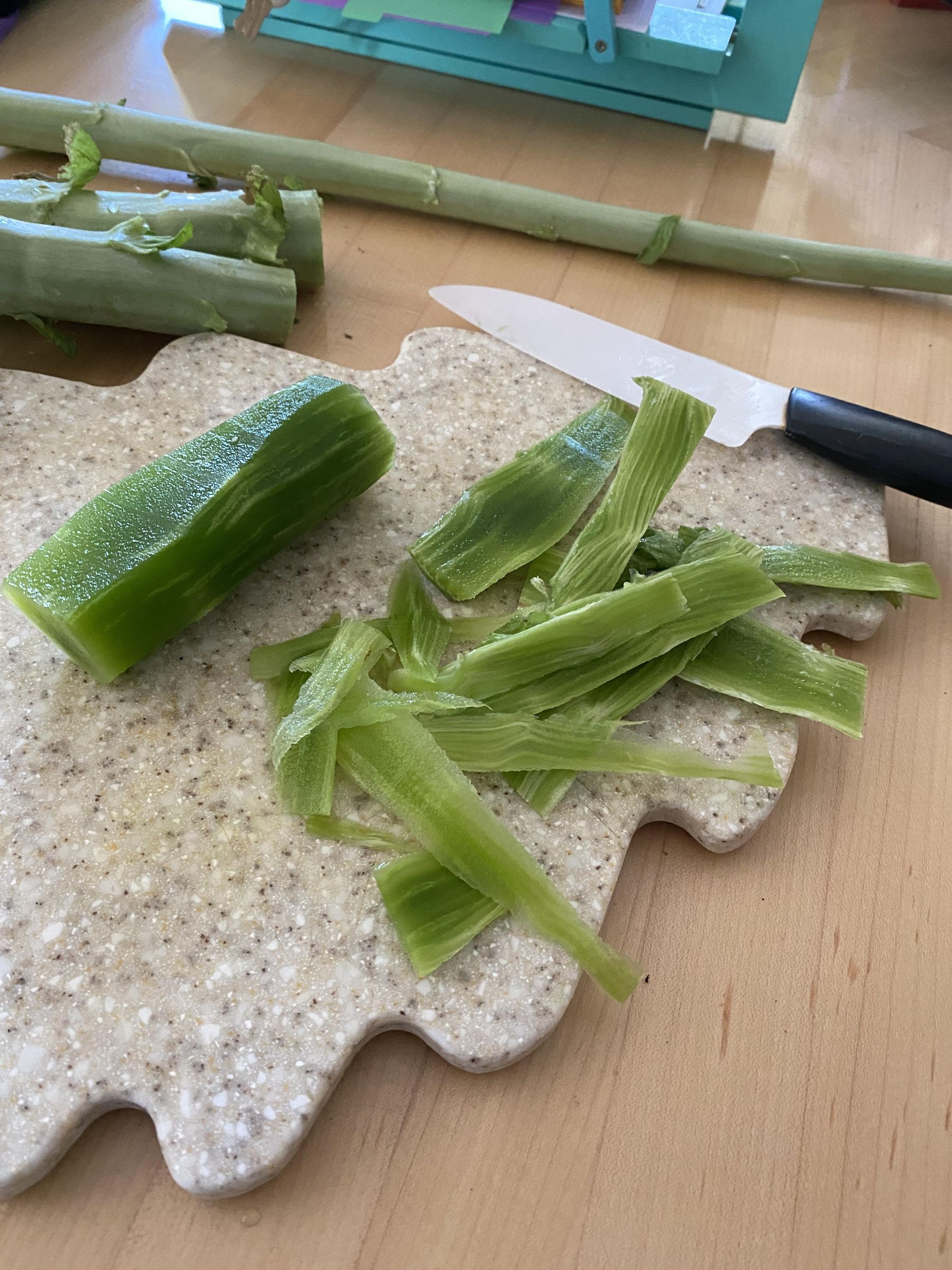 Celtuce Salad : 4 Steps (with Pictures) - Instructables