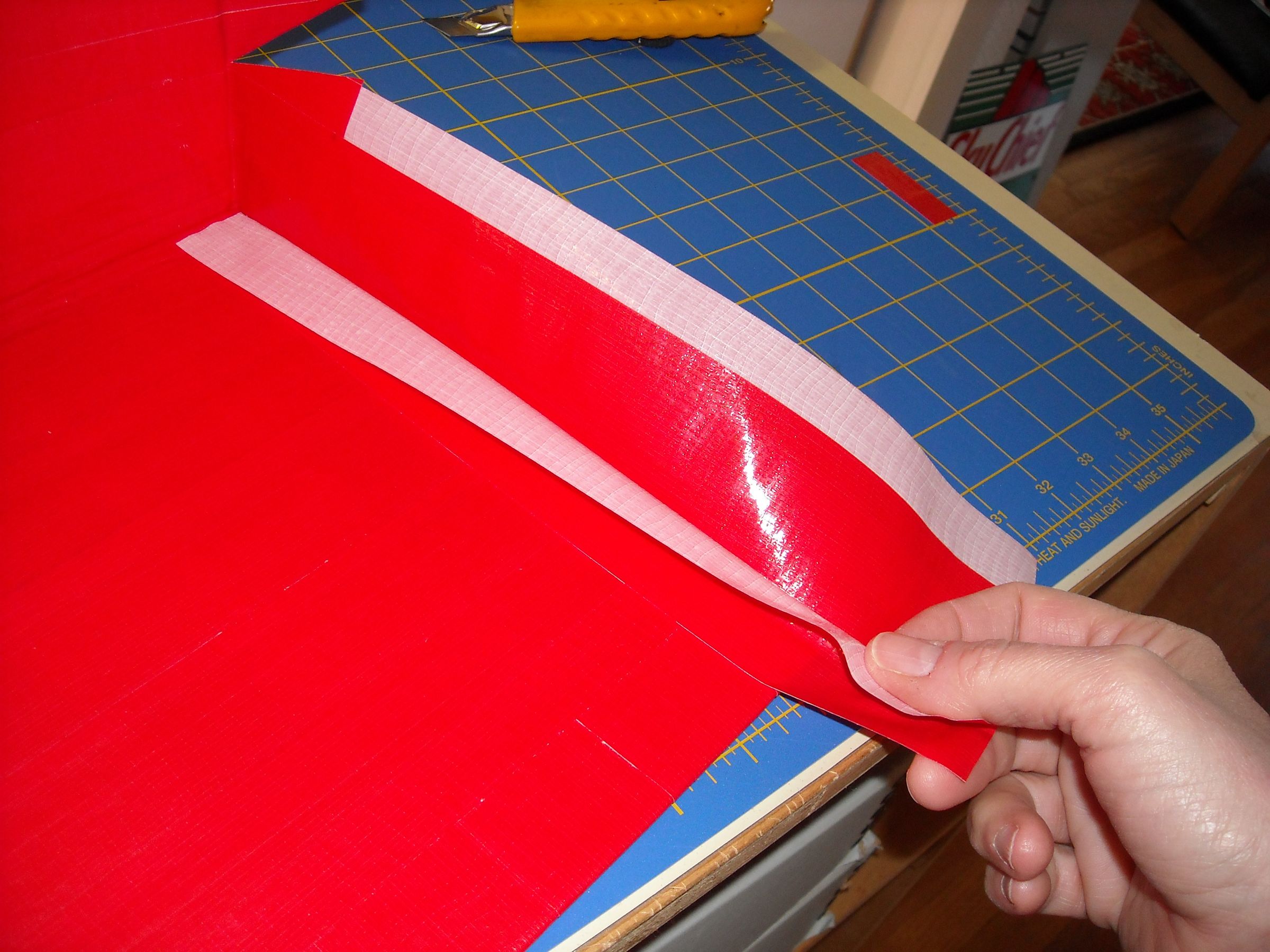 Cushioned Duct Tape Laptop Sleeve : 8 Steps (with Pictures) - Instructables