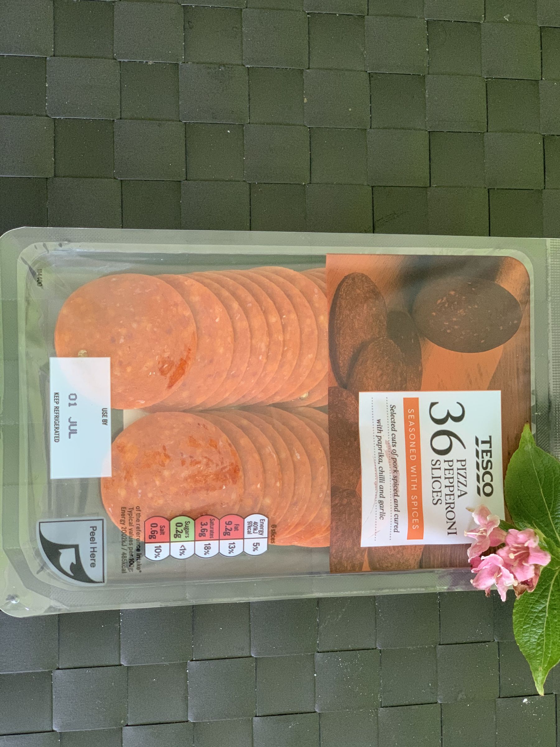 How to Make Pizza Hut's Dorito Crust Pizza : 6 Steps - Instructables