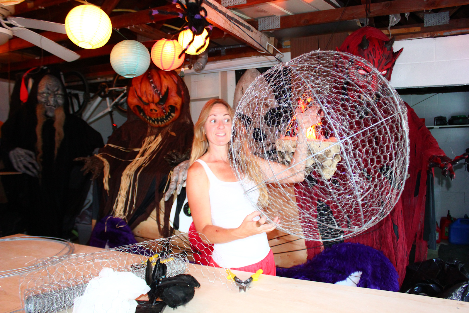 The Build of a Giant Spider : 7 Steps (with Pictures) - Instructables