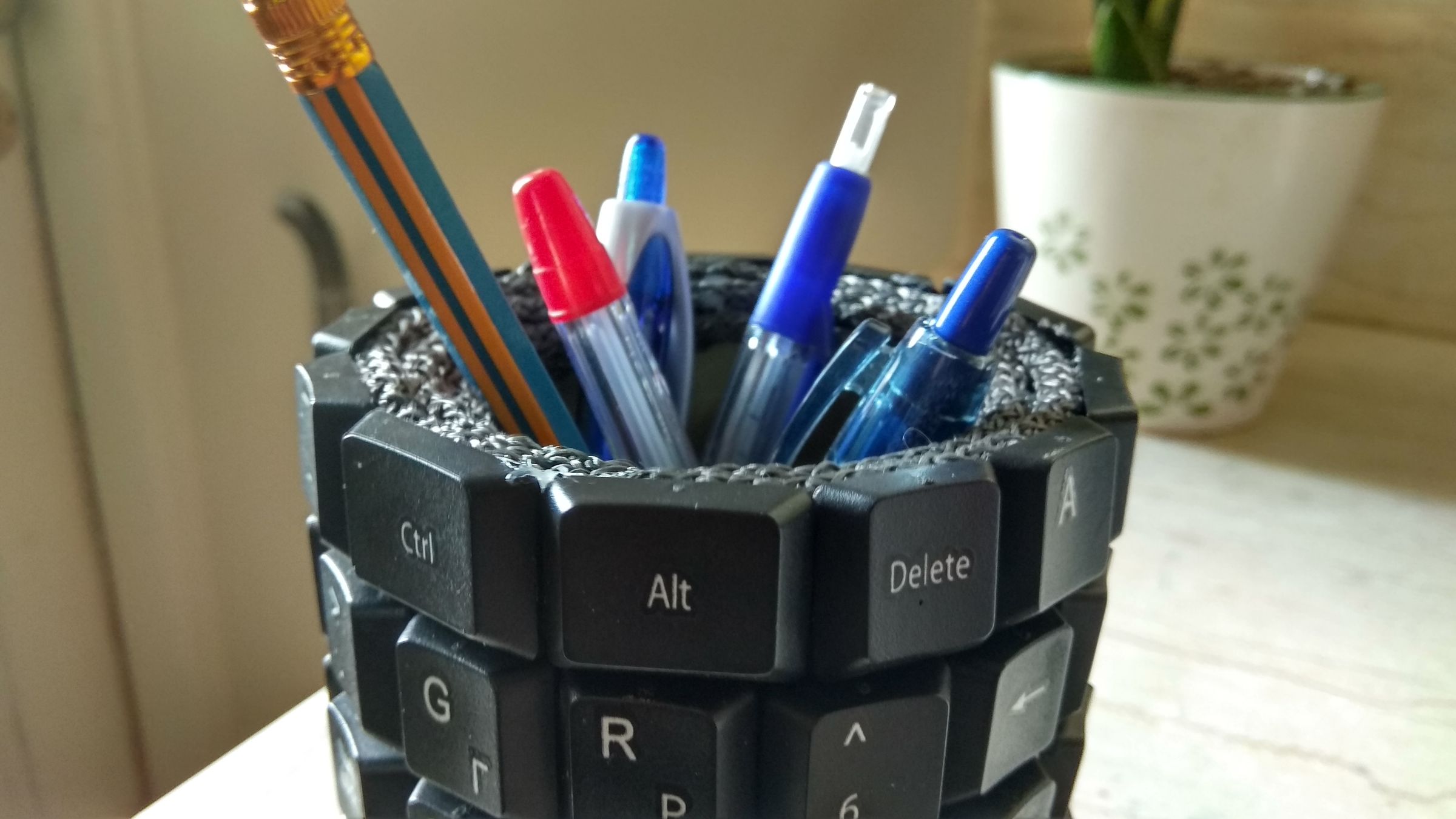 Keyboard Pencil Holder : 6 Steps (with Pictures) - Instructables