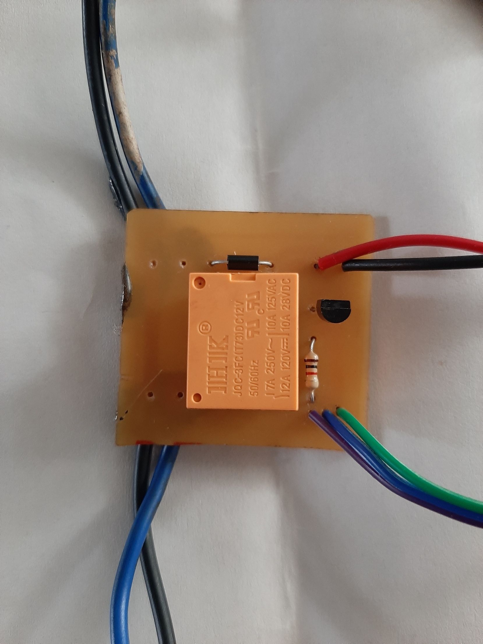 Automatic Bulb Using PIR Sensor : 3 Steps - Instructables