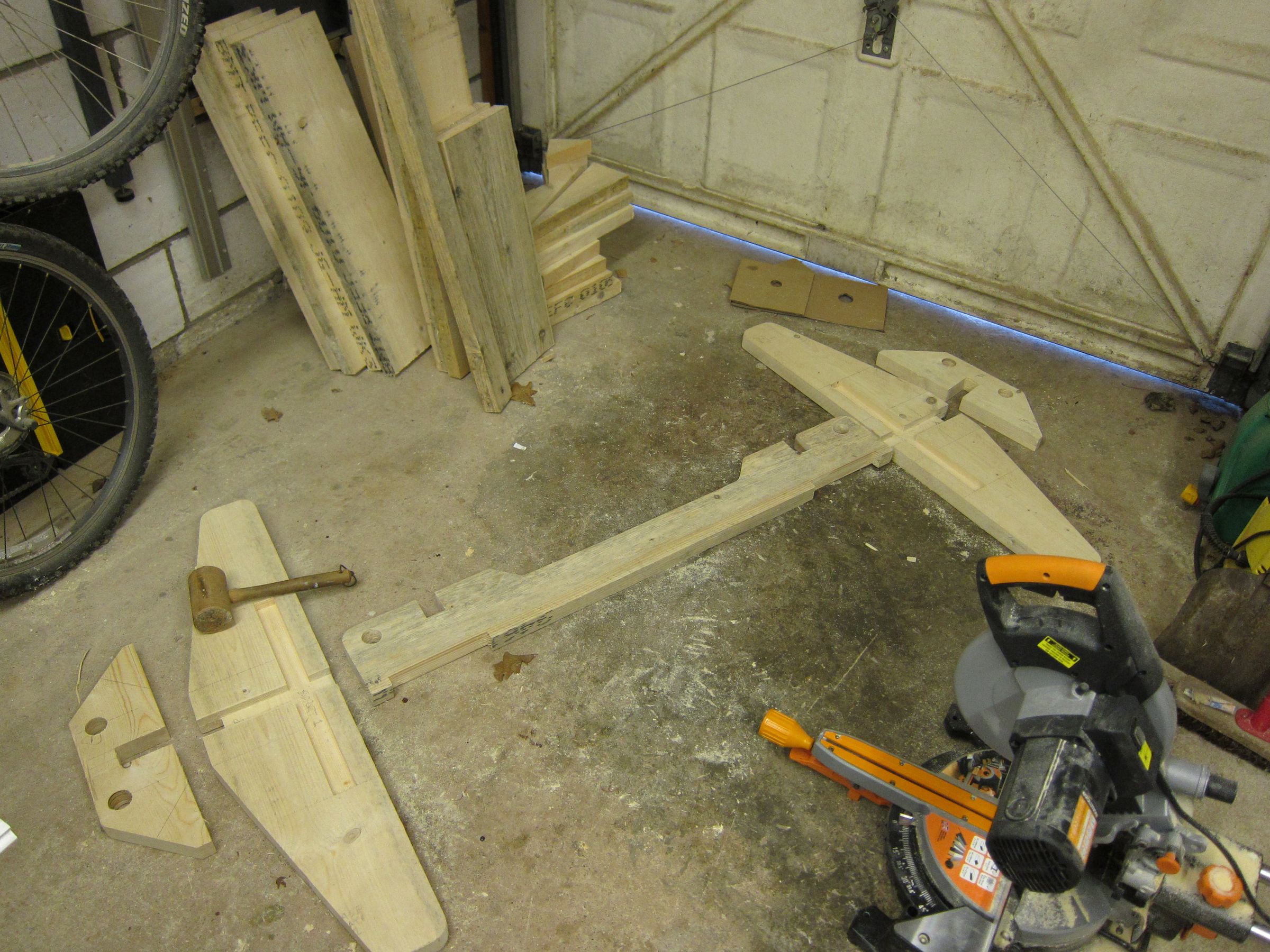 Tension Series - Floating Bed : 9 Steps (with Pictures) - Instructables