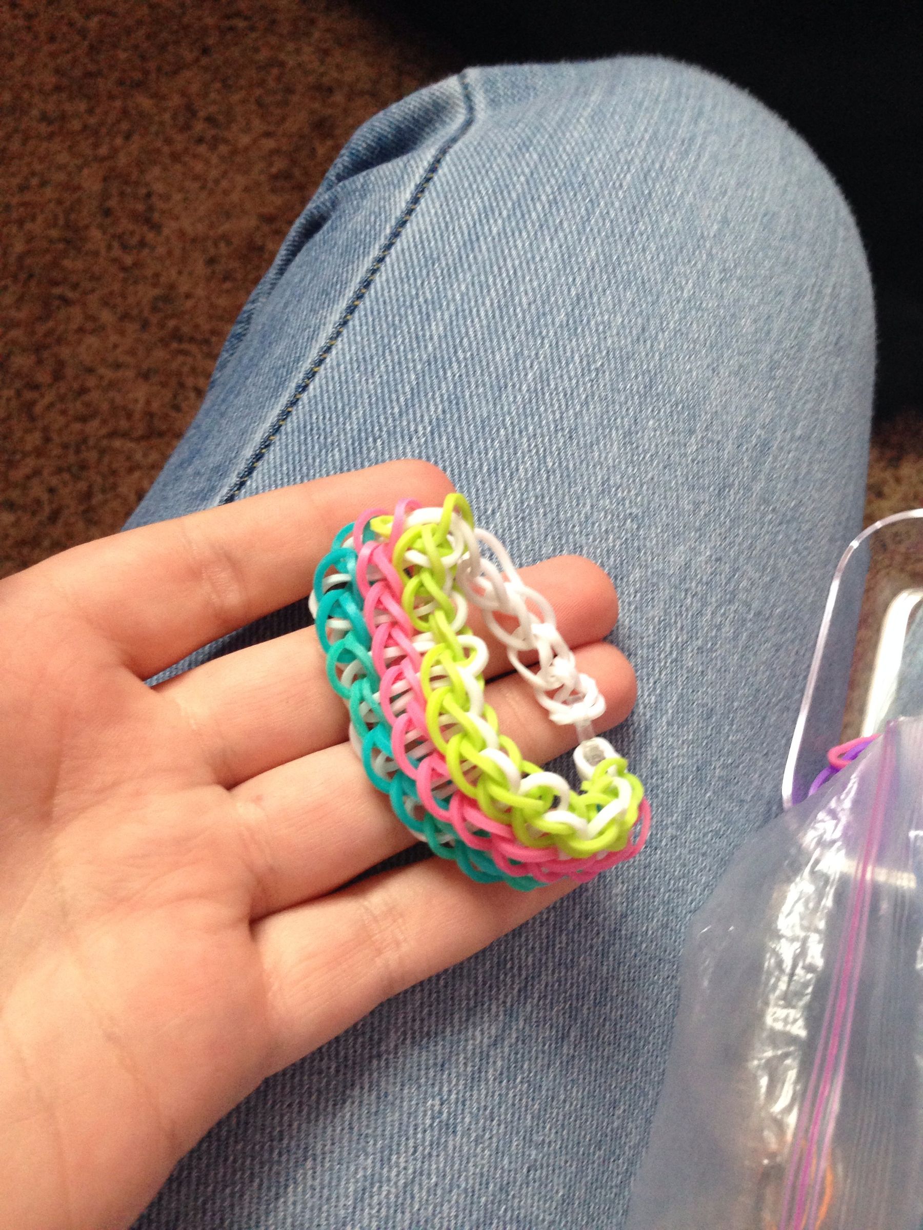 Triple Single Rainbow Loom Bracelet : 29 Steps - Instructables