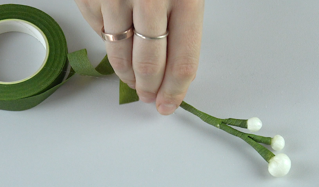 DIY Recycled Plastic Flowers - Easy Plastic Bag Crafts : 5 Steps (with ...