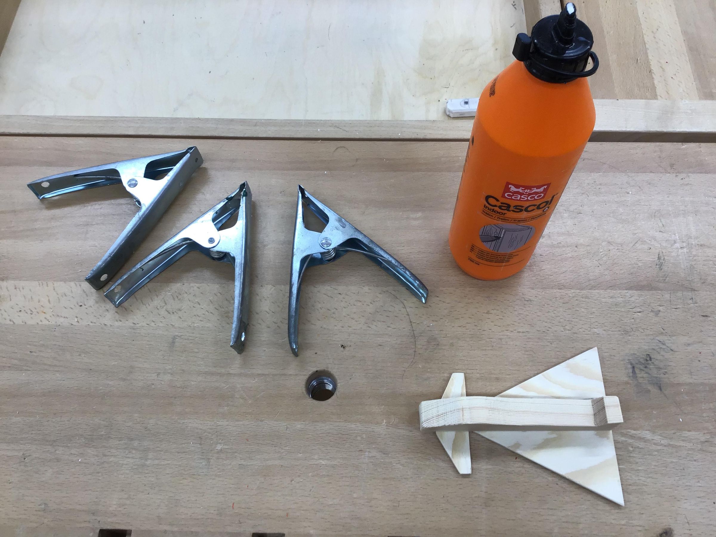 Jetflygplan : 10 Steps - Instructables