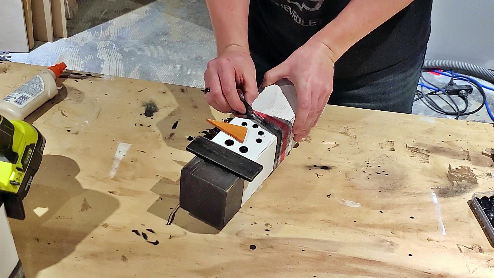 Rustic Wood Snowmen From a 4x4 Post : 7 Steps - Instructables