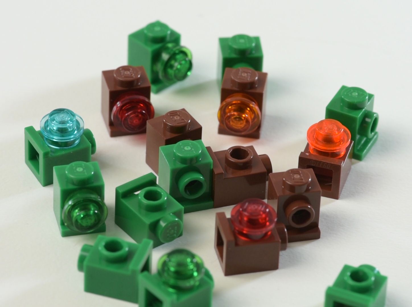 Bedazzled Mosaic LEGO Sprite Lamps : 6 Steps (with Pictures ...