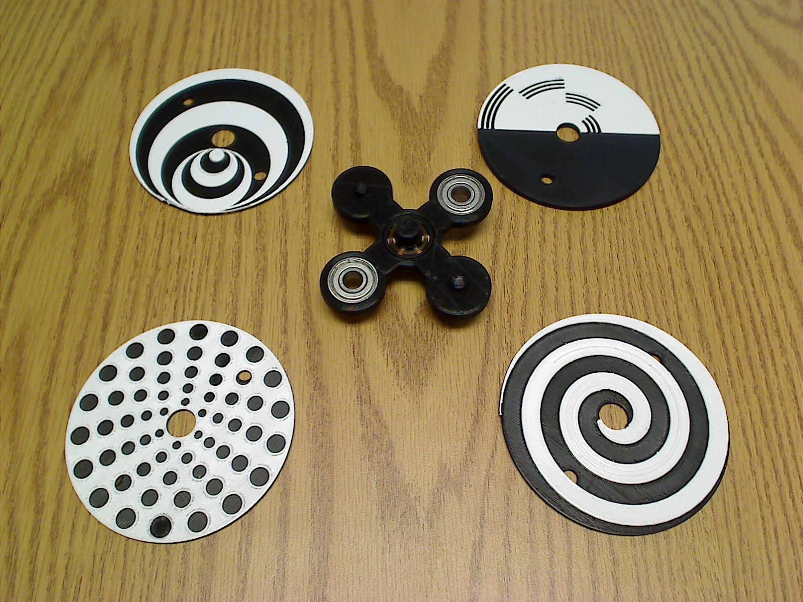 Illusion Spinner - Instructables