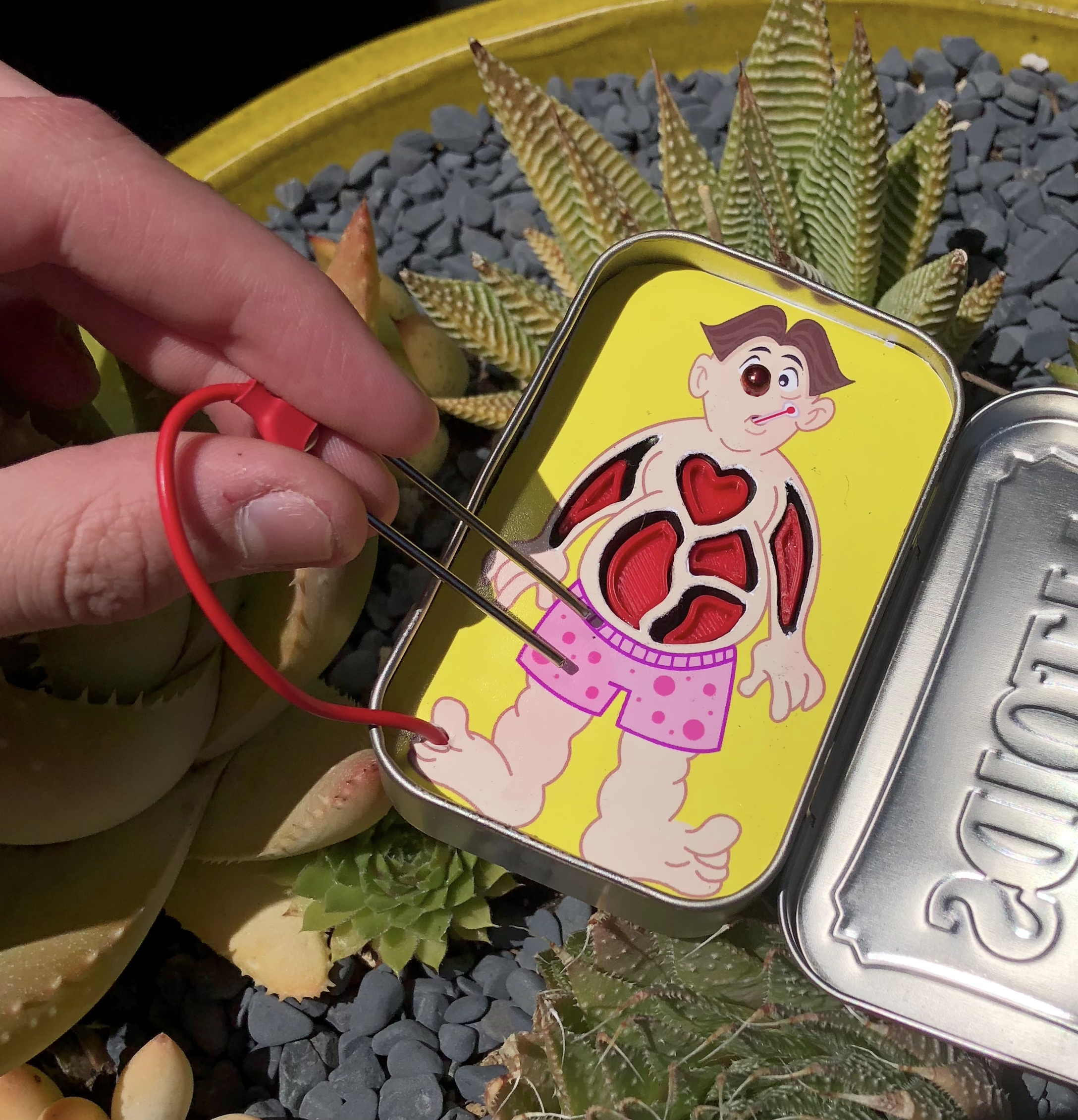 Electronic Pocket Operation in an Altoids Tin : 4 Steps (with Pictures ...