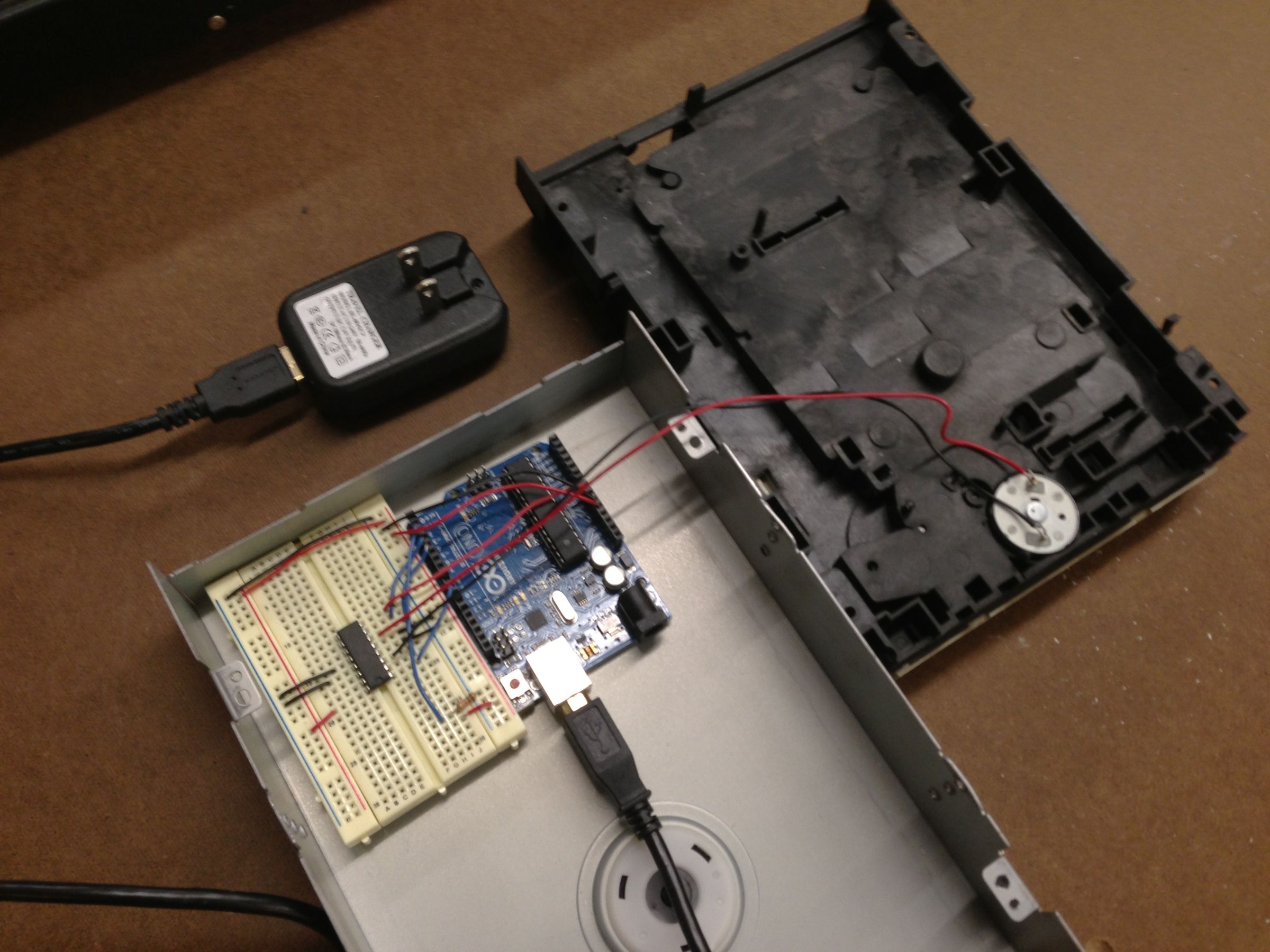 CD-ROM Agitator : 7 Steps - Instructables