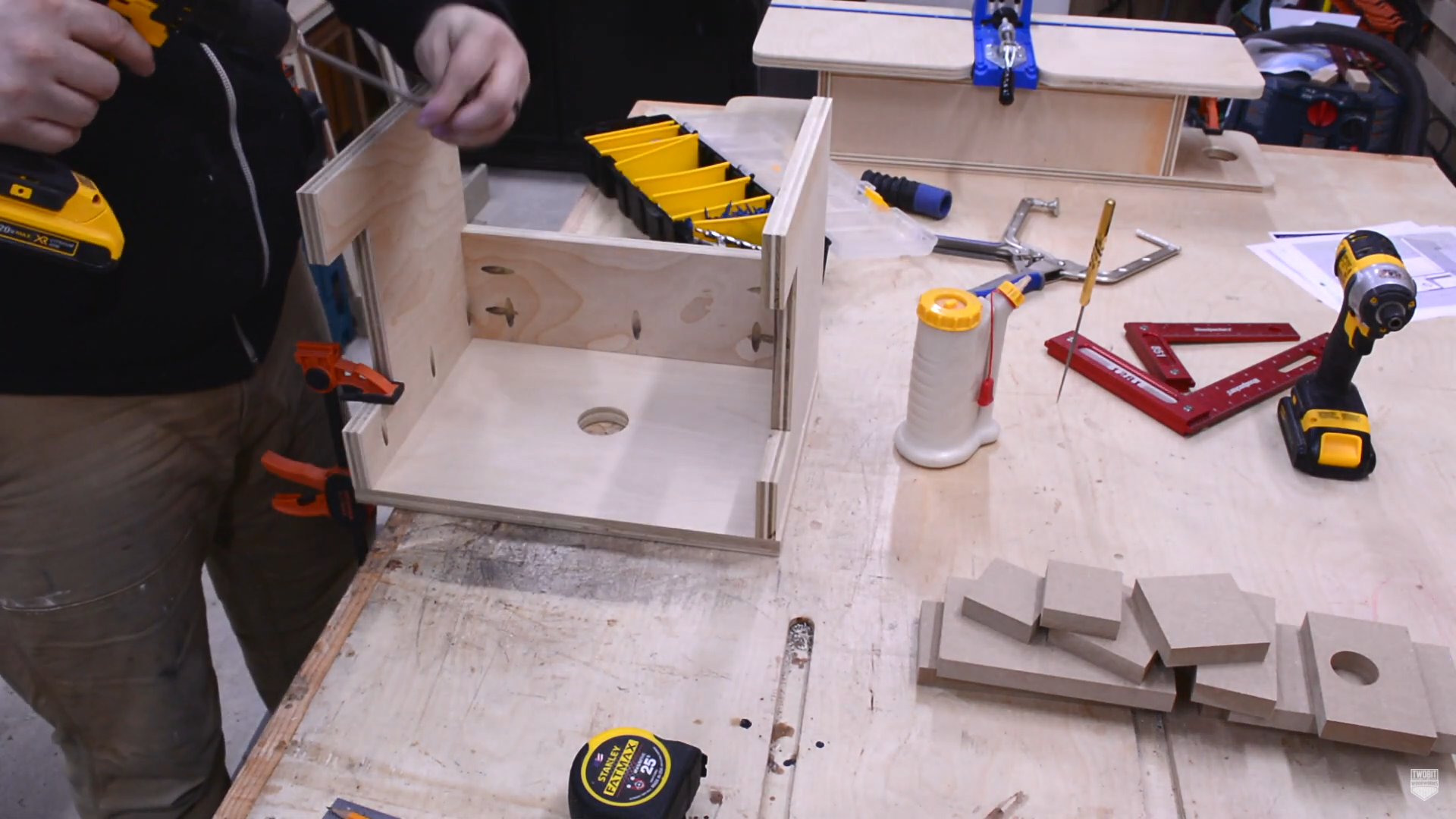 How to Build a Portable Router Table | DIY Woodworking Shop Project ...