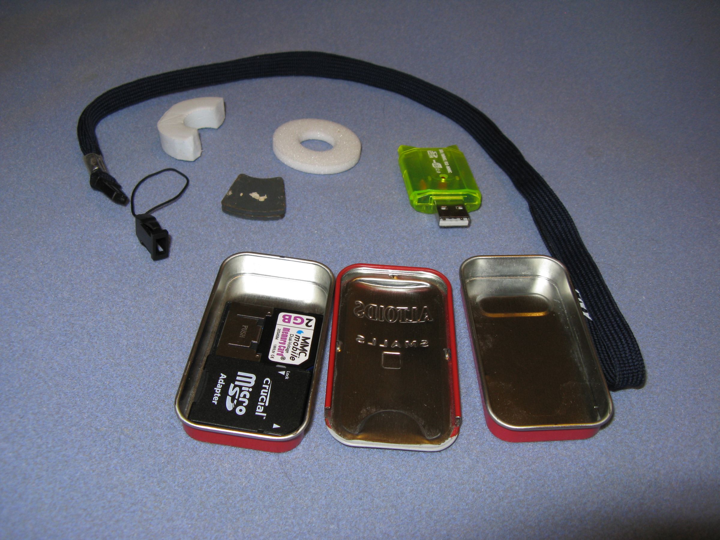 Altoids Space Saver SD MMC Caddy (1/5 the Space !) : 8 Steps - Instructables