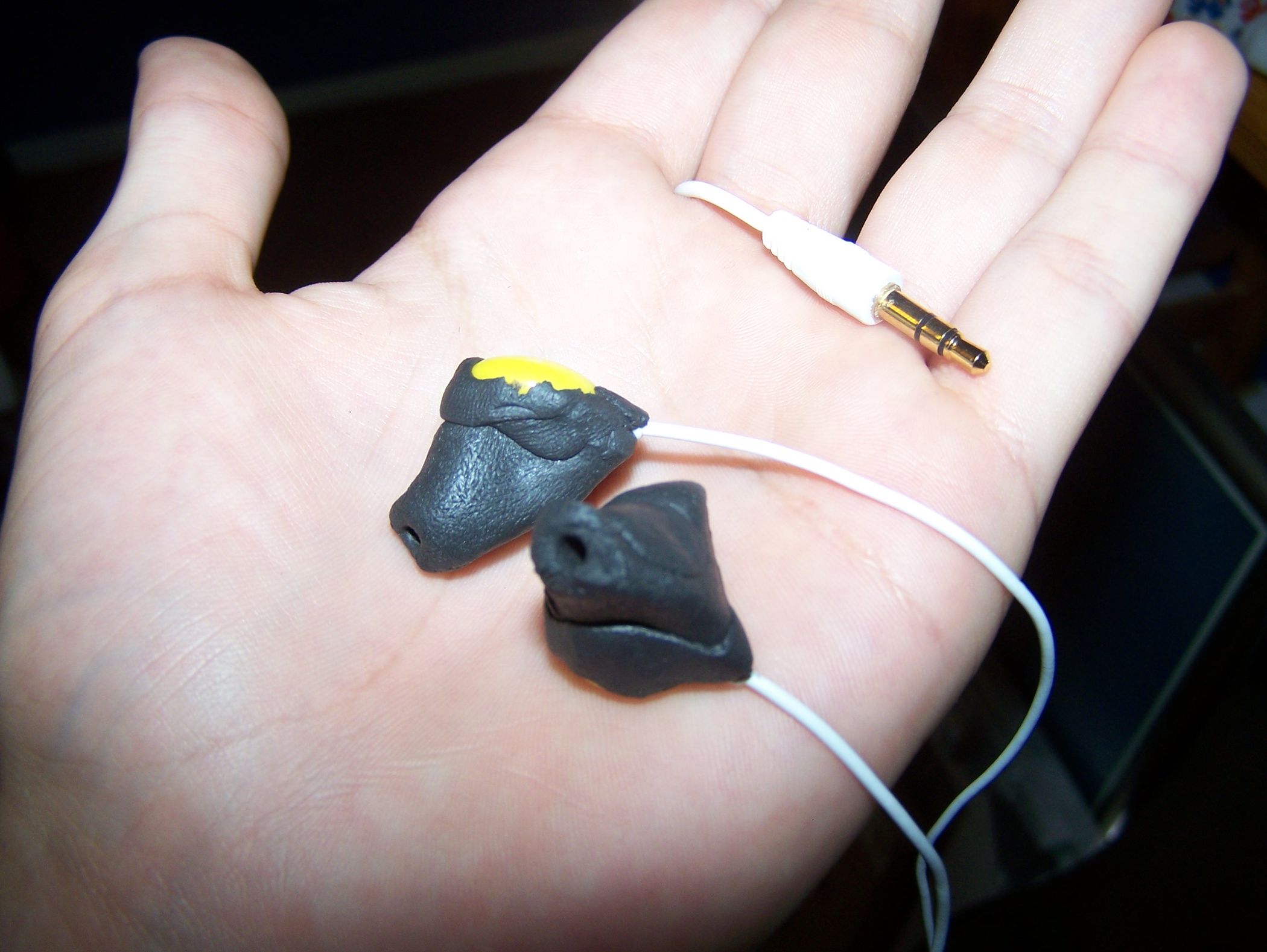 Sugru Earbuds : 9 Steps - Instructables