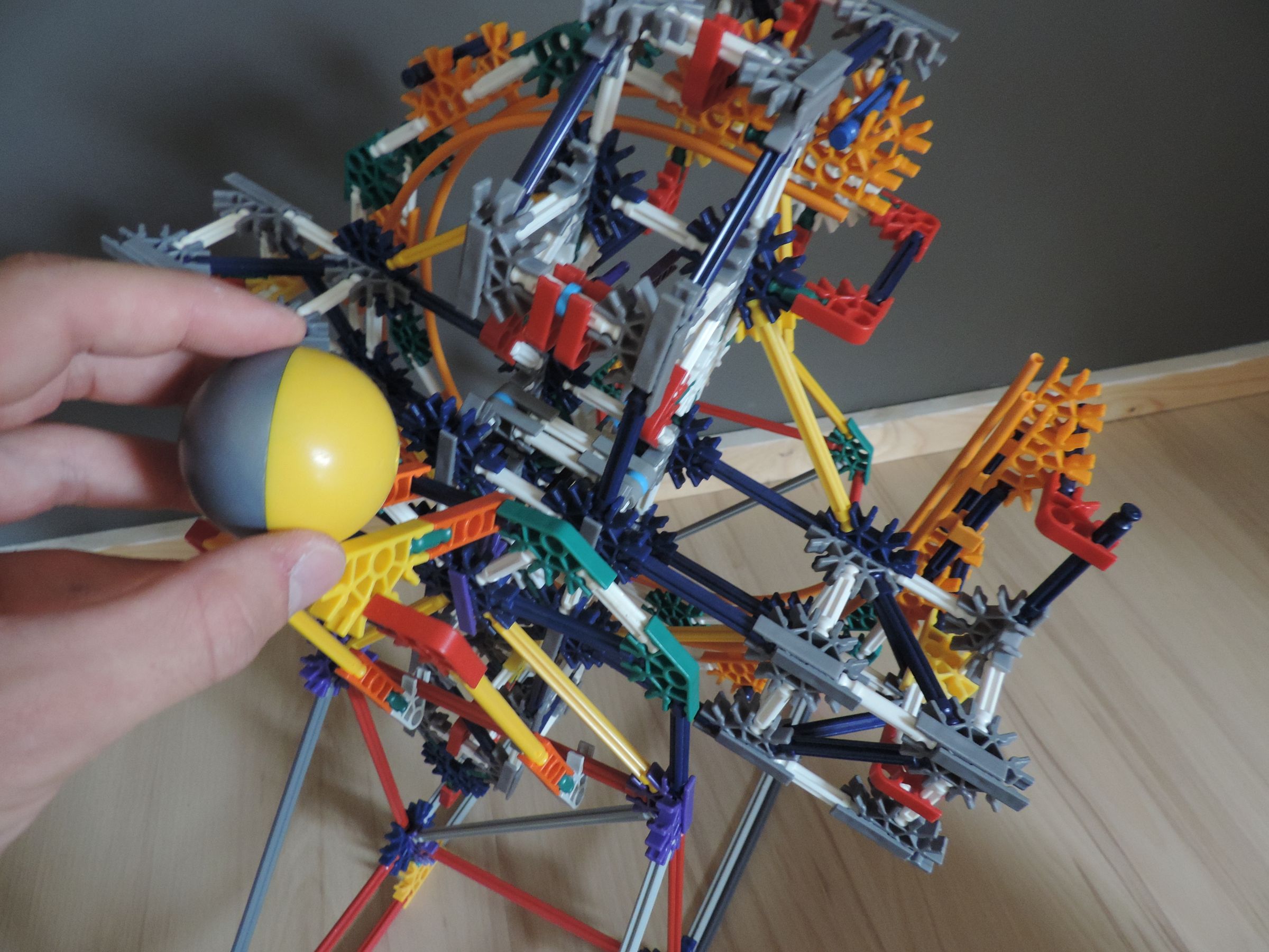 Knex Ball Machine Element: Infinity Circle : 9 Steps - Instructables
