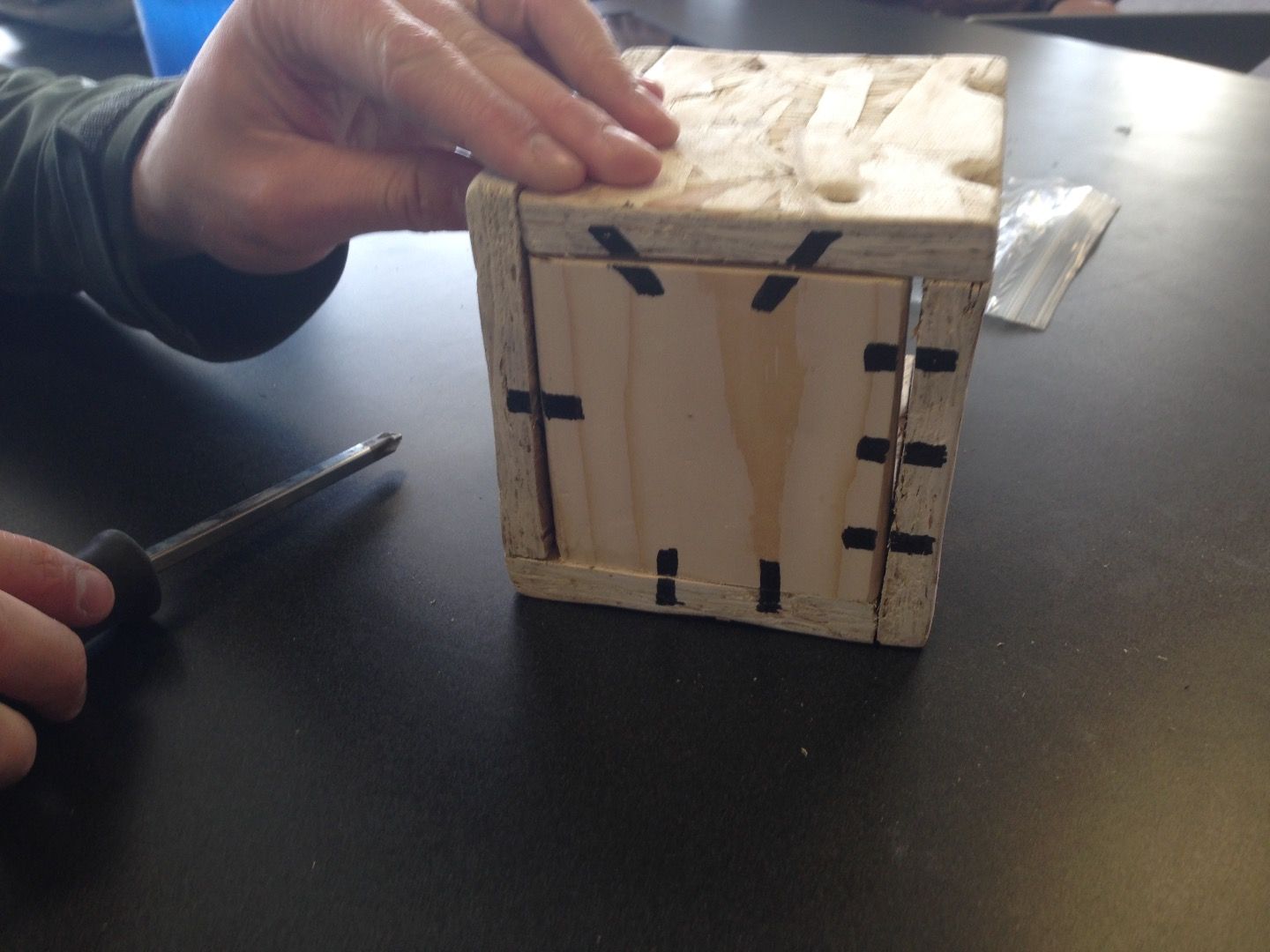 How to Assemble a Wooden Pencil Box : 11 Steps - Instructables