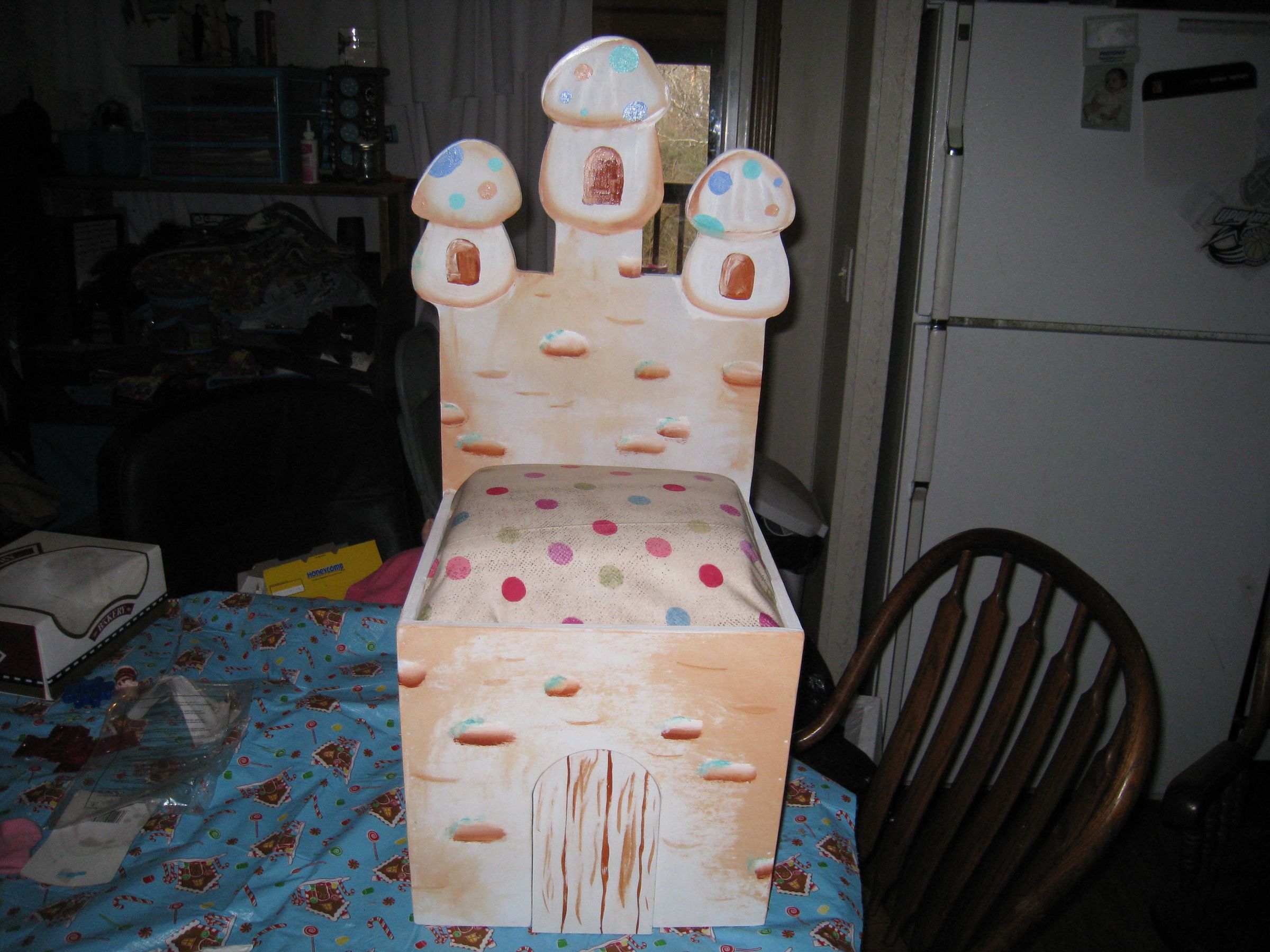 Toadstool Castle Toybox Chair Playset : 3 Steps - Instructables