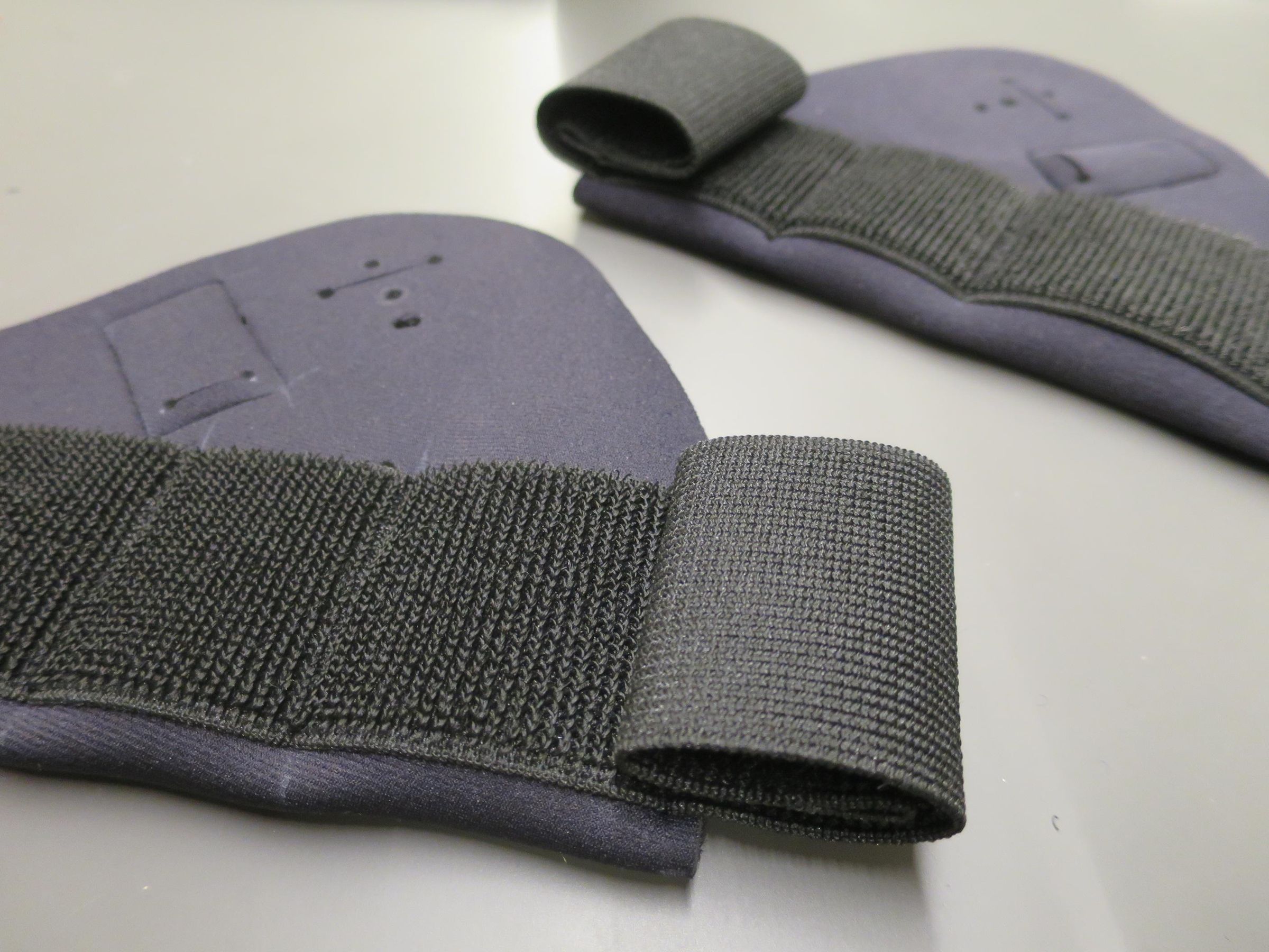 ‘HYBRID’ VR Data Gloves for Meta Quest + Vive Puck : 10 Steps (with ...