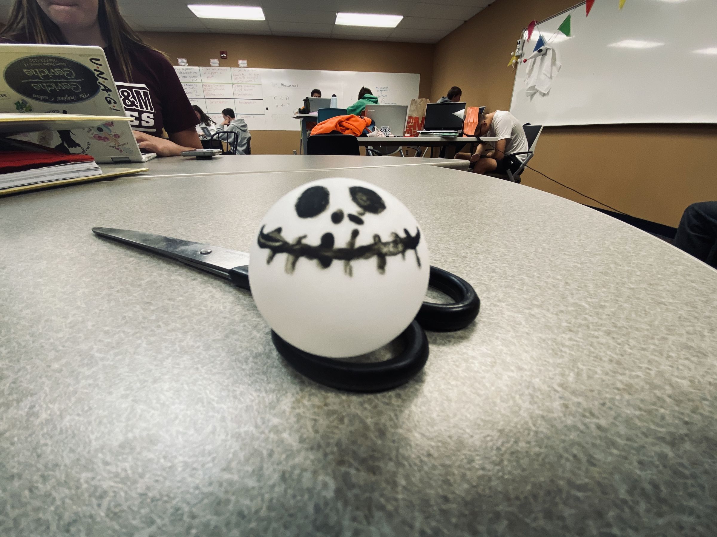Jack Skellington Ping Pong Streamer - Instructables