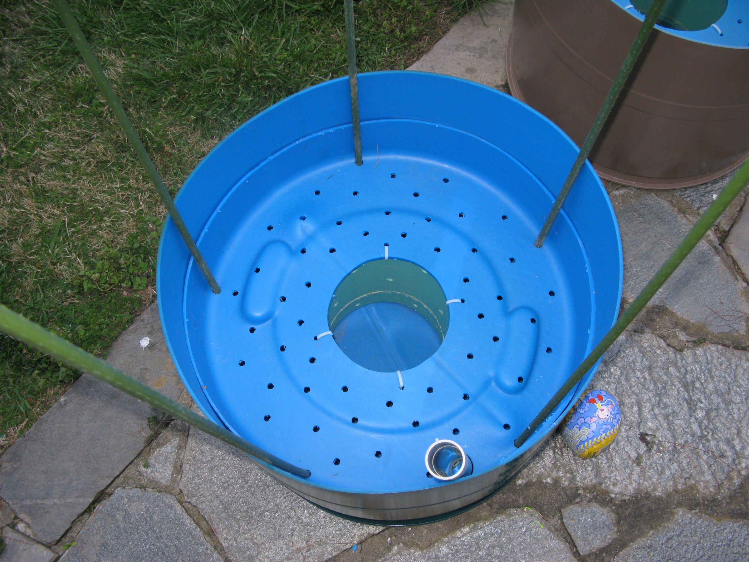 Earth Box From a Plastic Barrel : 12 Steps - Instructables