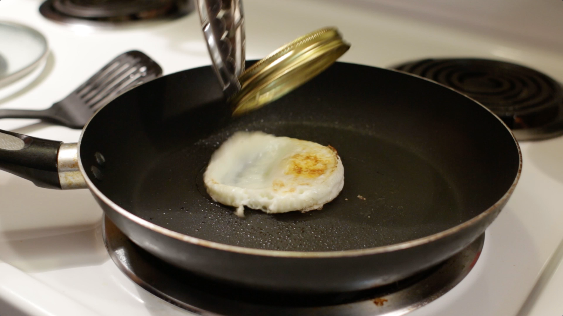 Cooking Eggs With Mason Jar Lid Rings - Kitchen Hack : 6 Steps (with ...