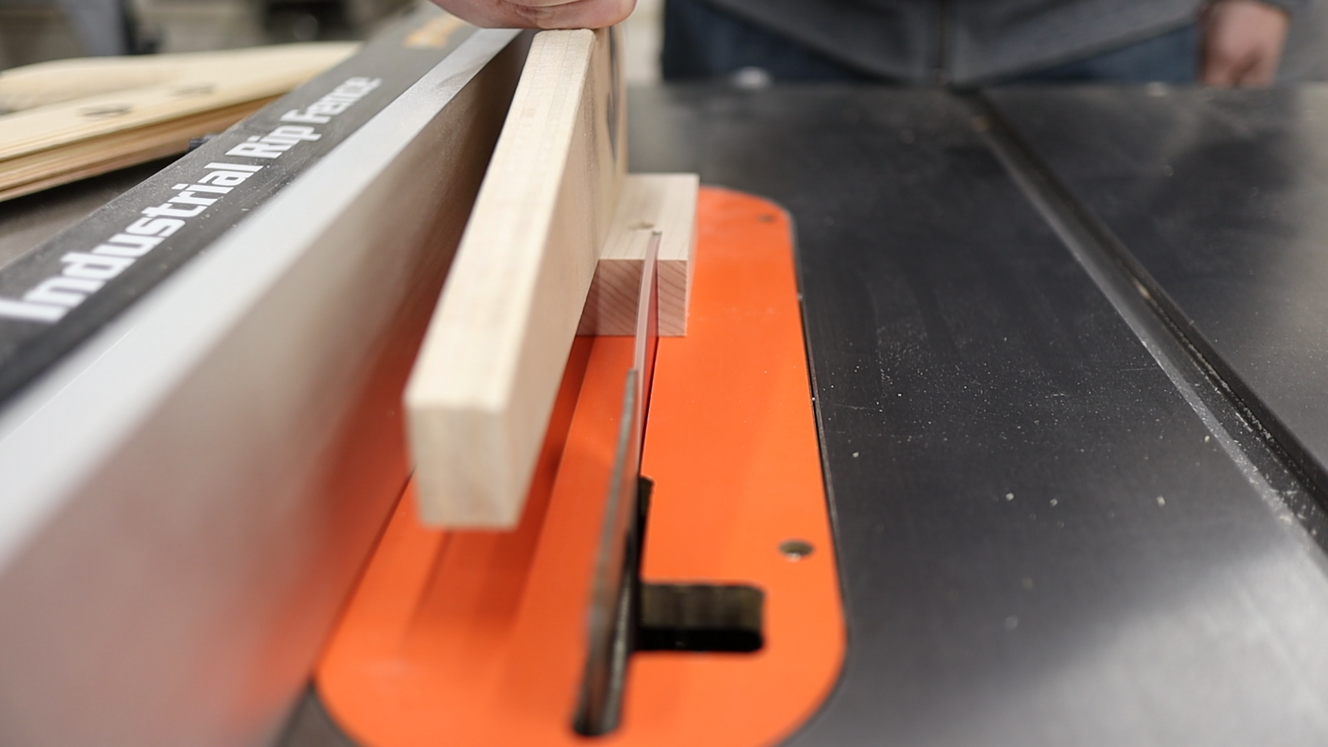 Making Your Own Wooden Dowels! Easy Dowel Making Jig! : 6 Steps (with ...