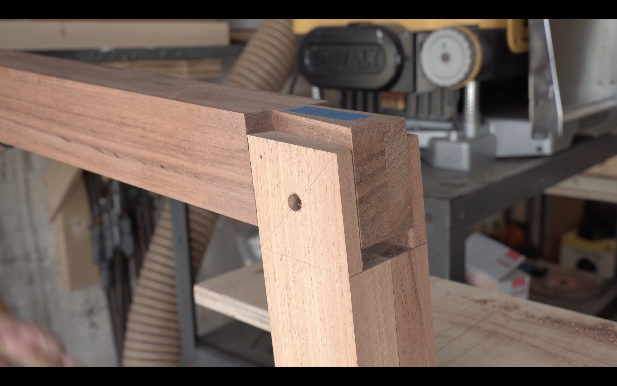 Modern Dining Table - Traditional Joinery : 10 Steps (with Pictures ...